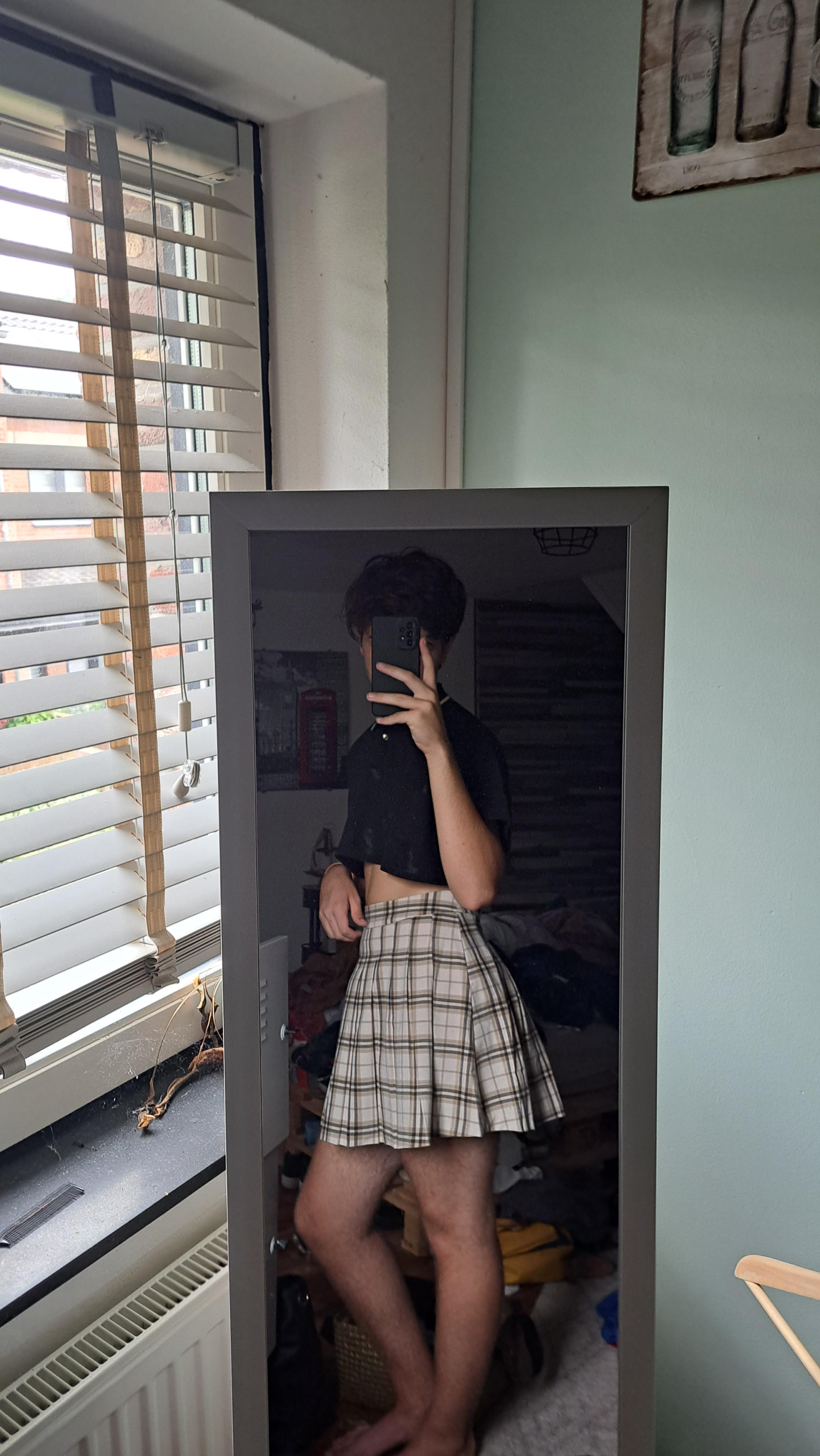 Looking to meet daddy and suck him off, Netherlands, Maastricht | Scrolller