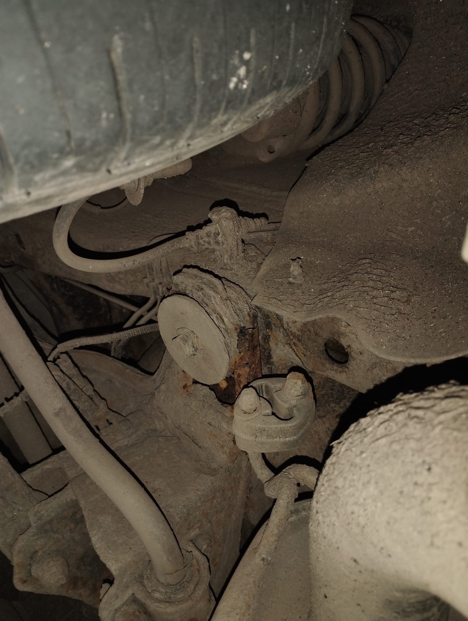 Anyone know why I have a clunking noise at the left rear suspension please 🙏 | Scrolller