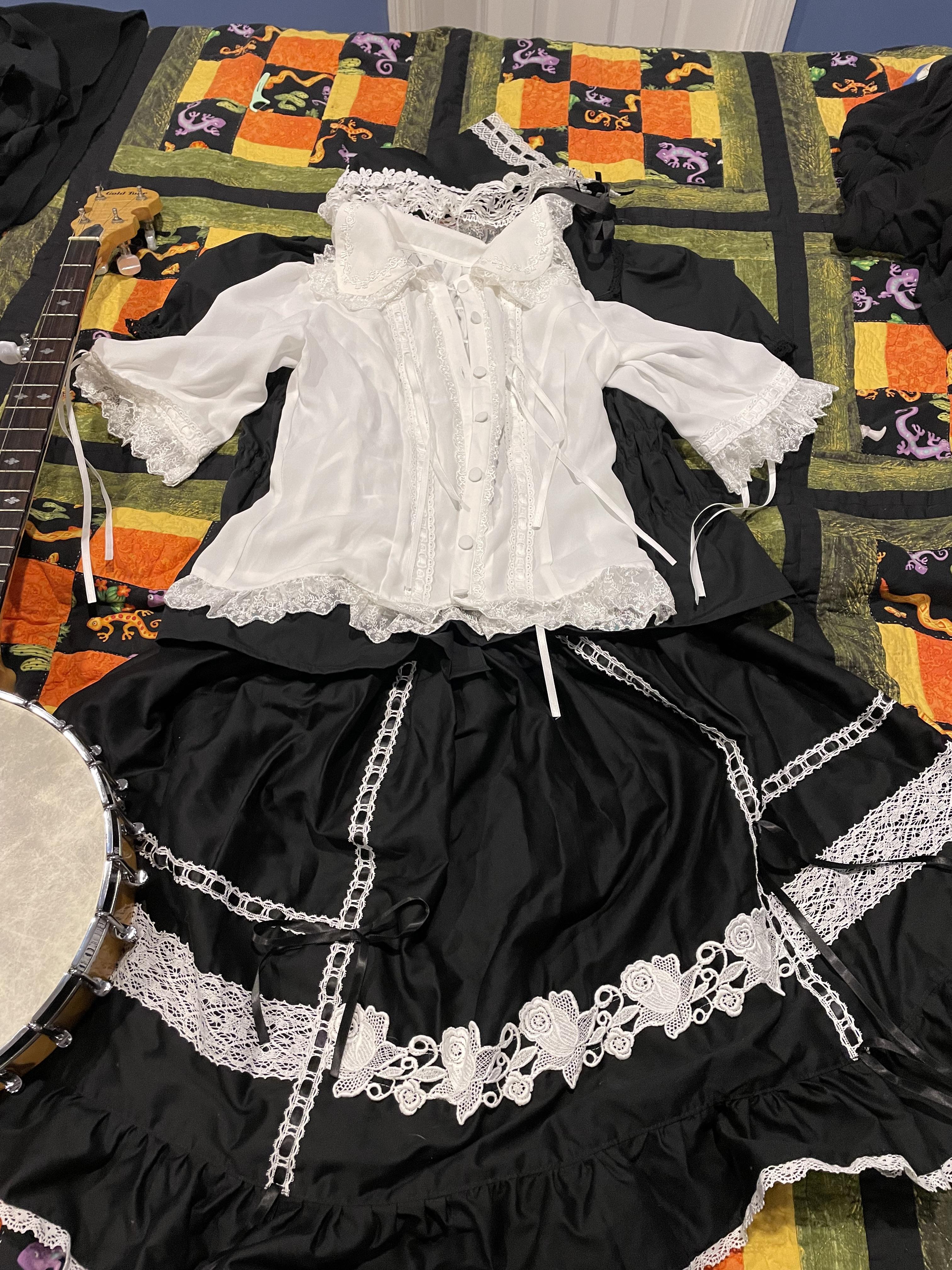 Blouse help for old school blouse and skirt coord | Scrolller