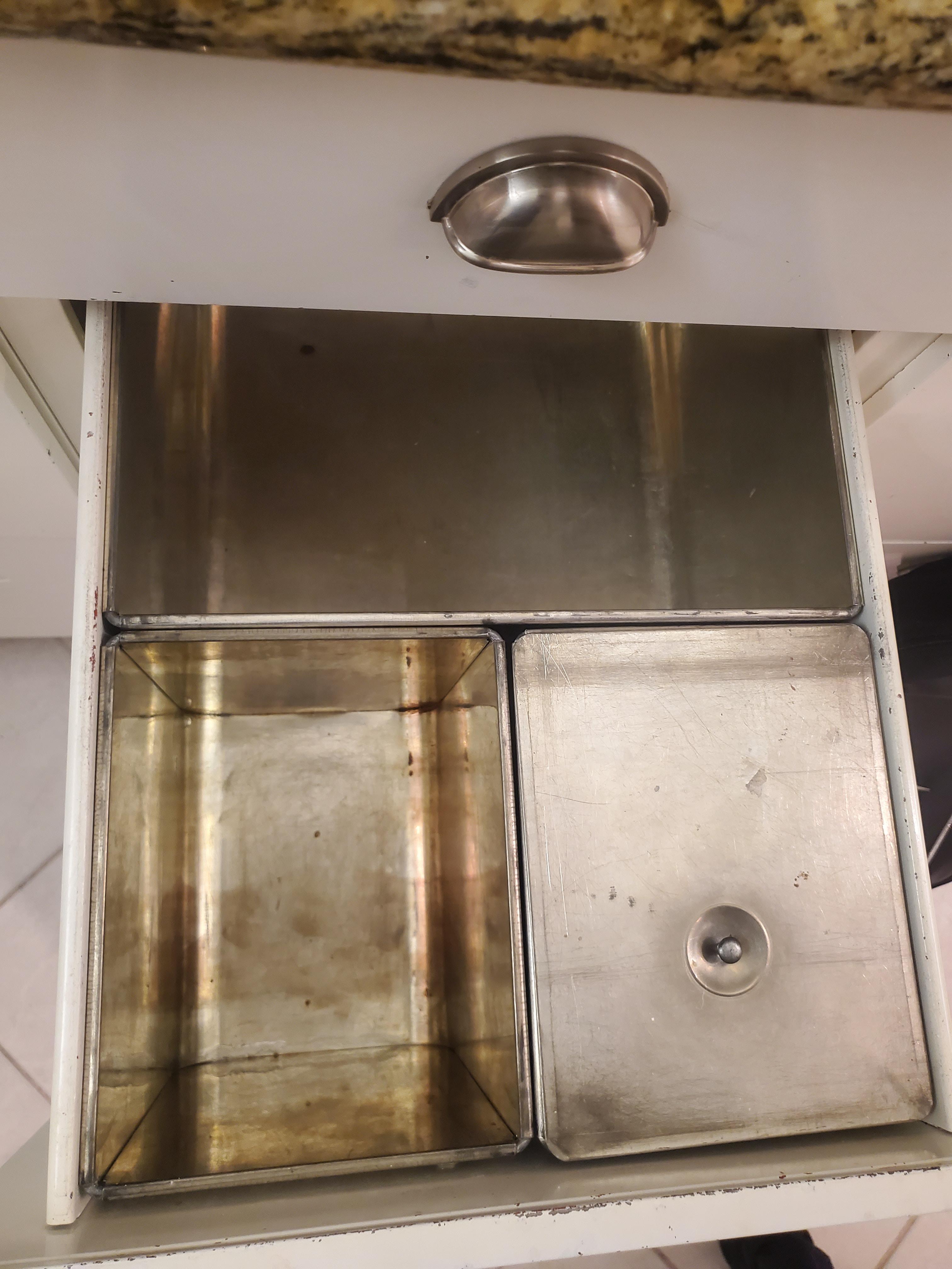 Anyone know what these drawers are? | Scrolller