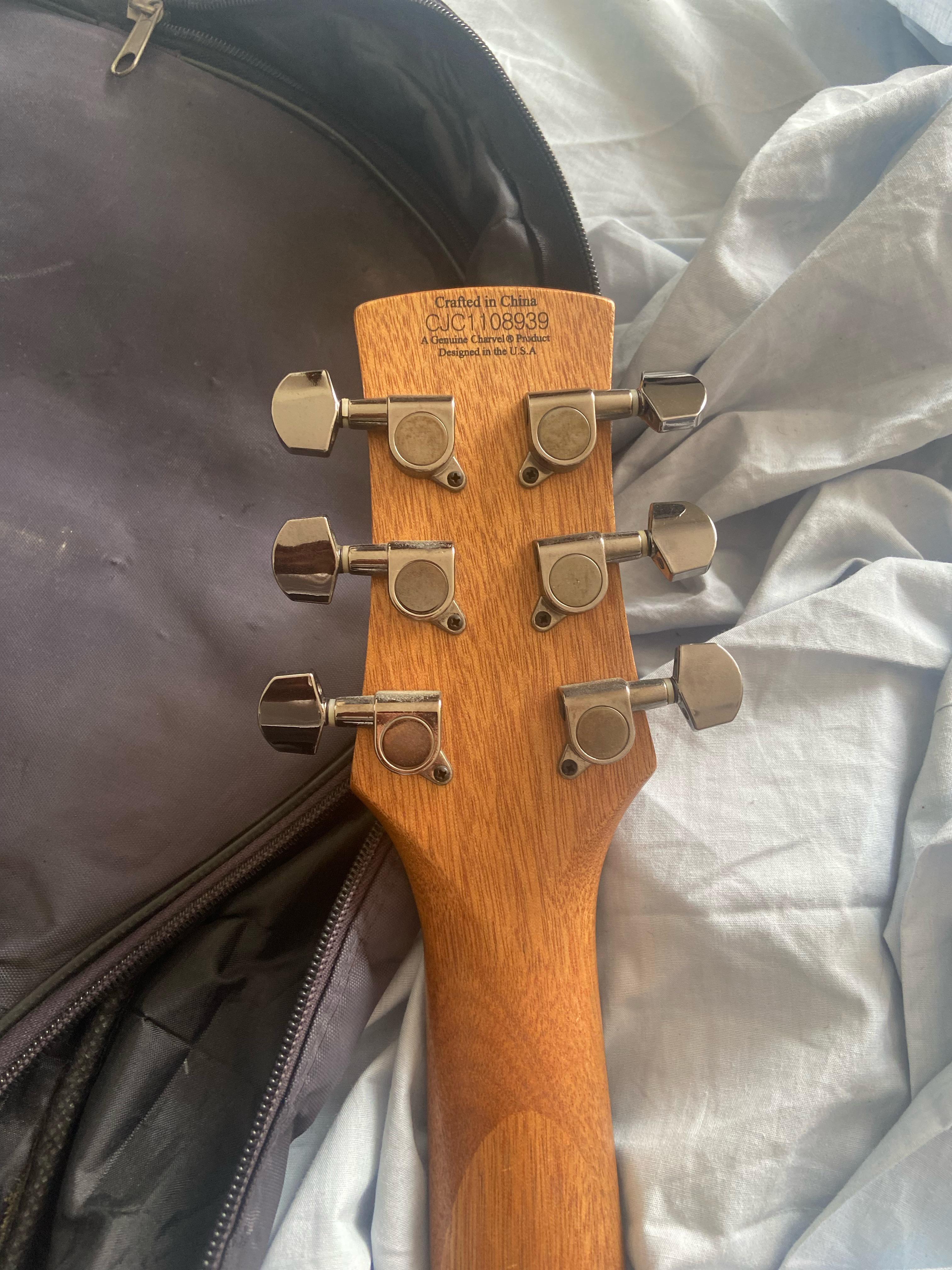 Help Identifying a Guitar | Scrolller
