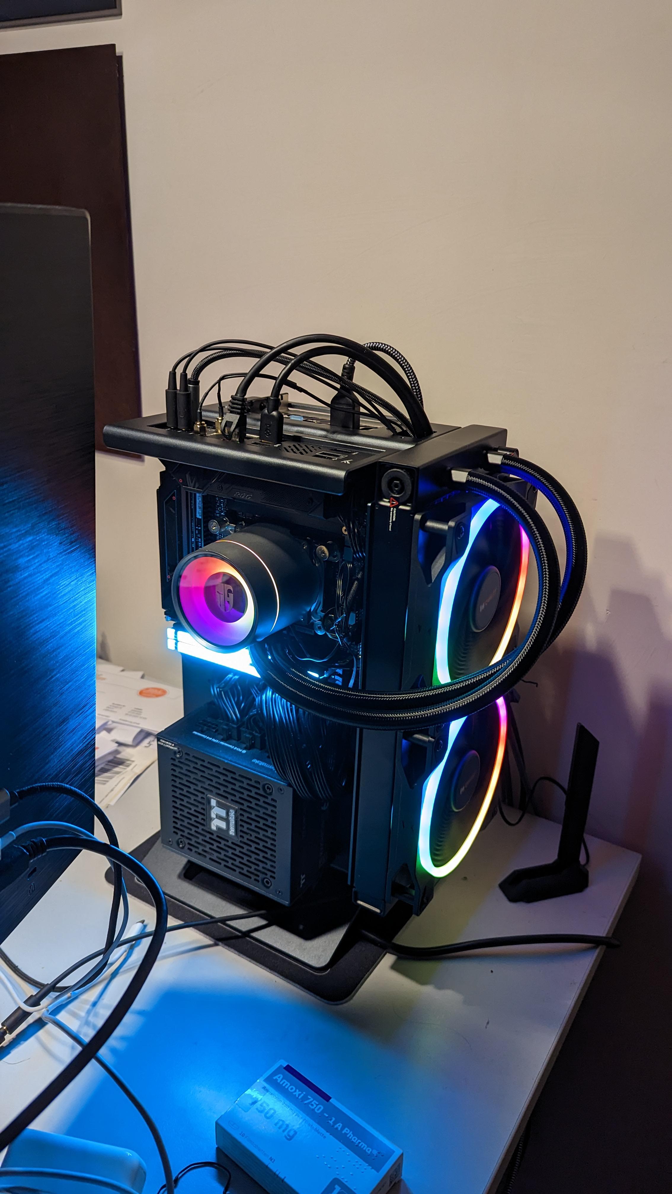 AM5 XTIA XProto L with 280 AIO RGB | Scrolller