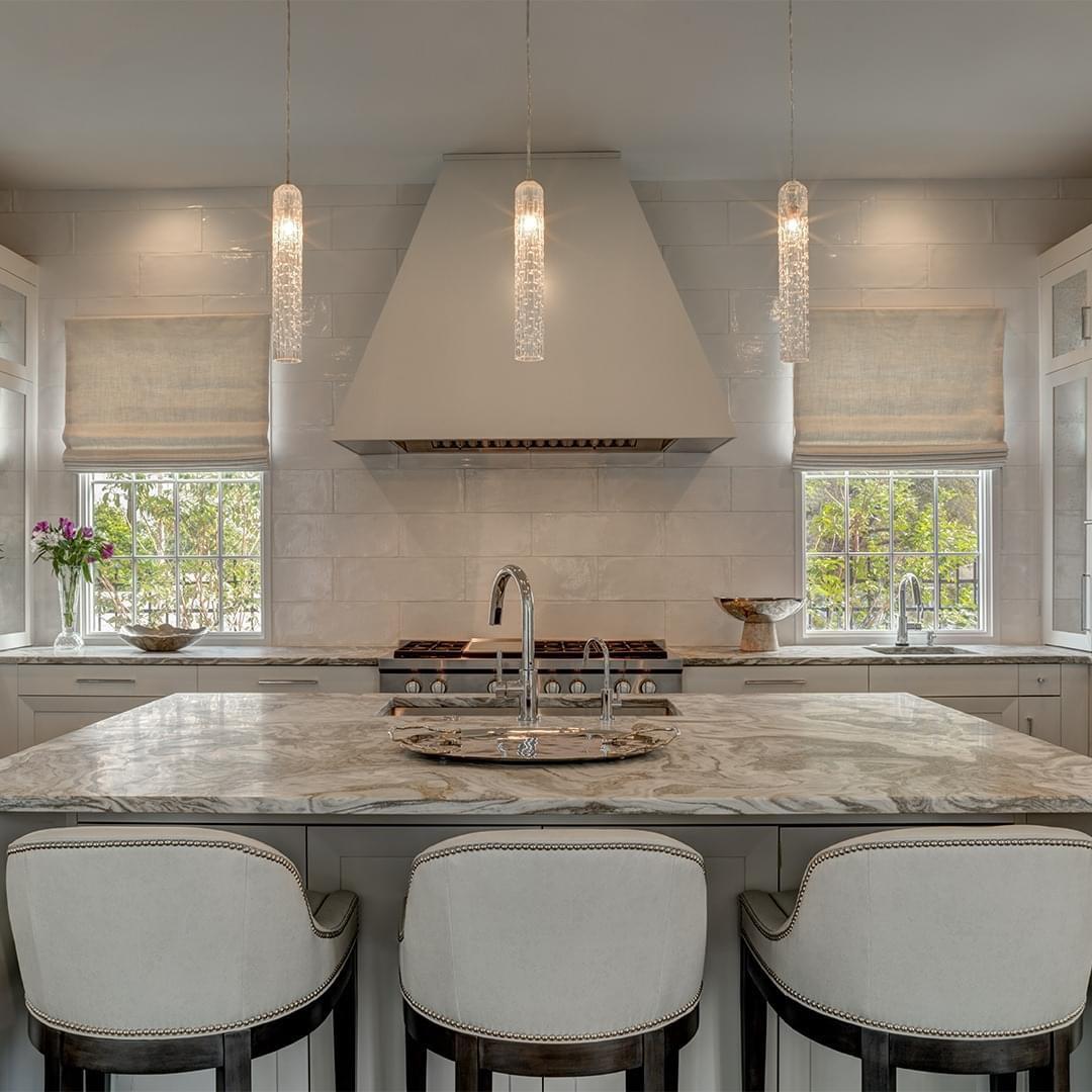 Large subway tile backsplash | Scrolller