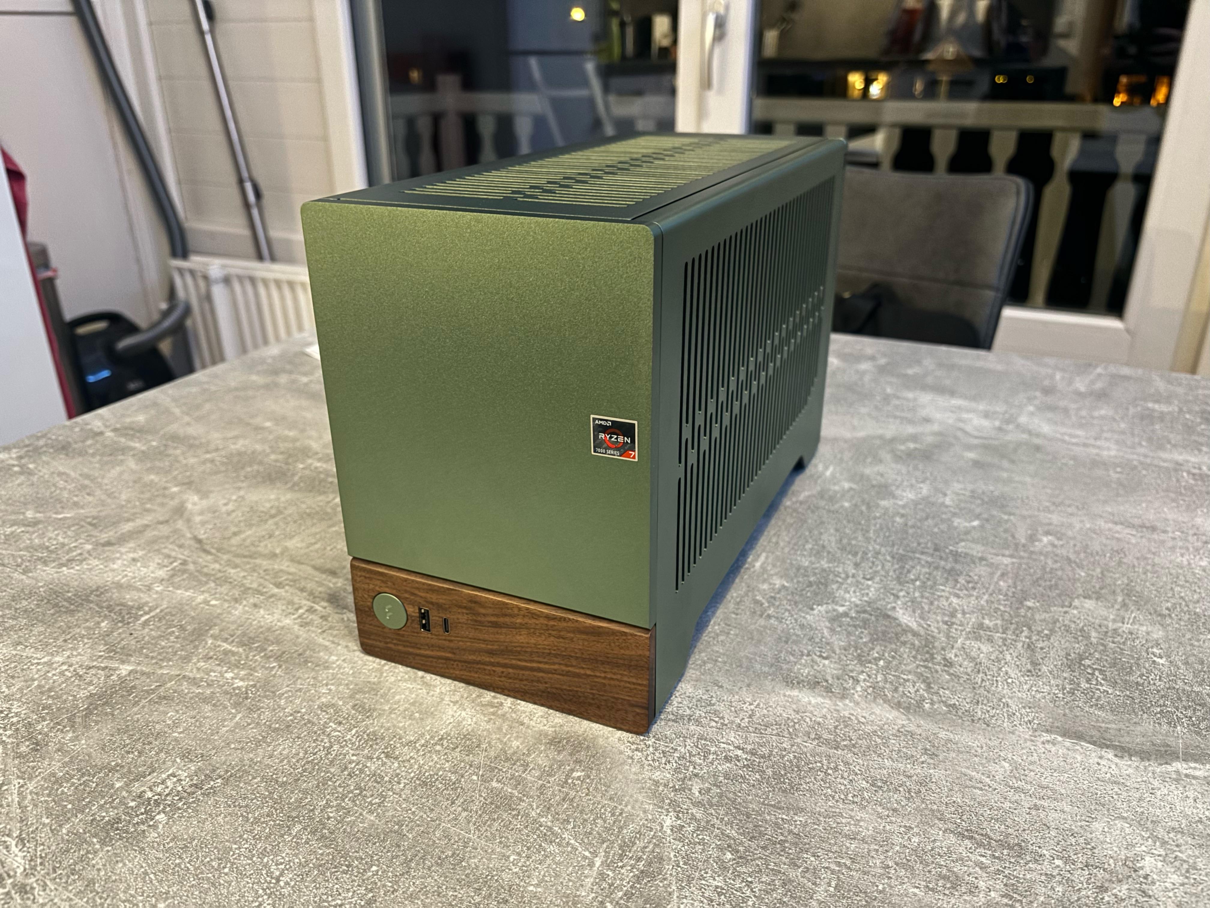 I really like the Jade colour [Fractal Terra] | Scrolller