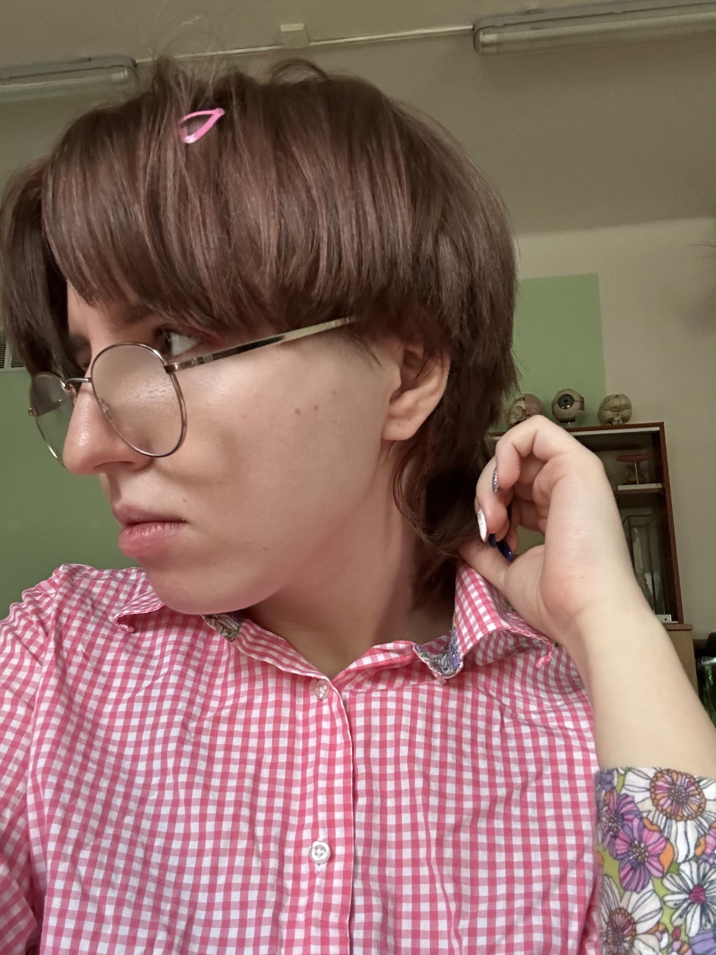 How do I reduce the bowl cut look? | Scrolller