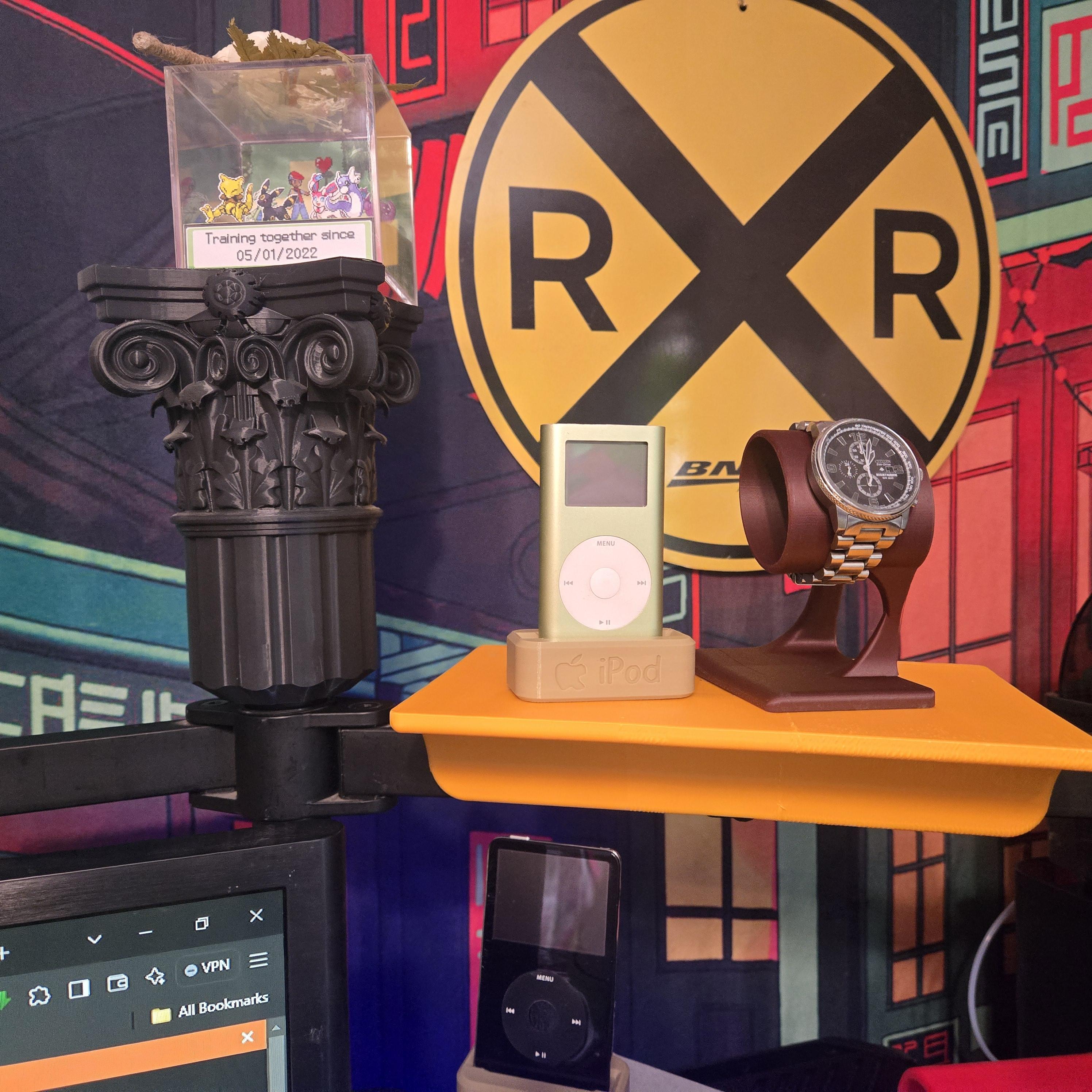 I made shelves for multi-monitor arms | Scrolller