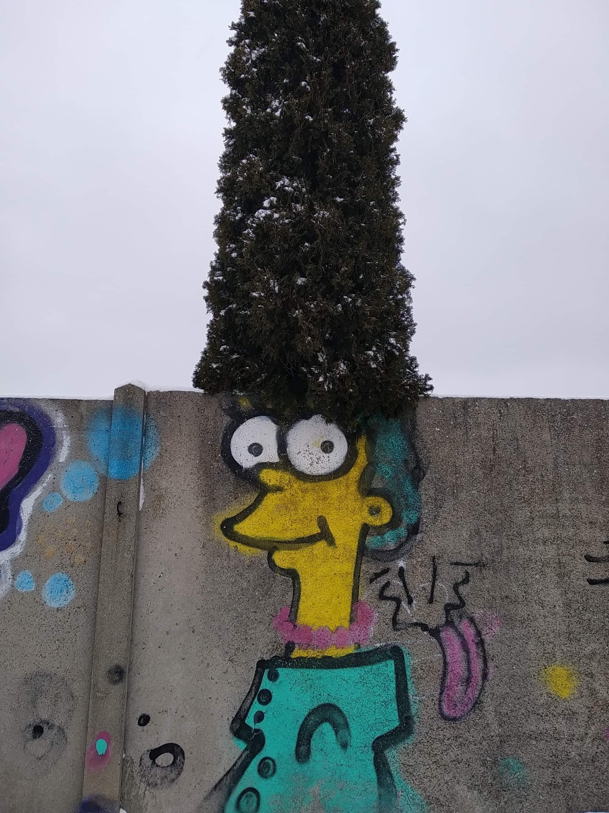 Marge Simpson | Scrolller