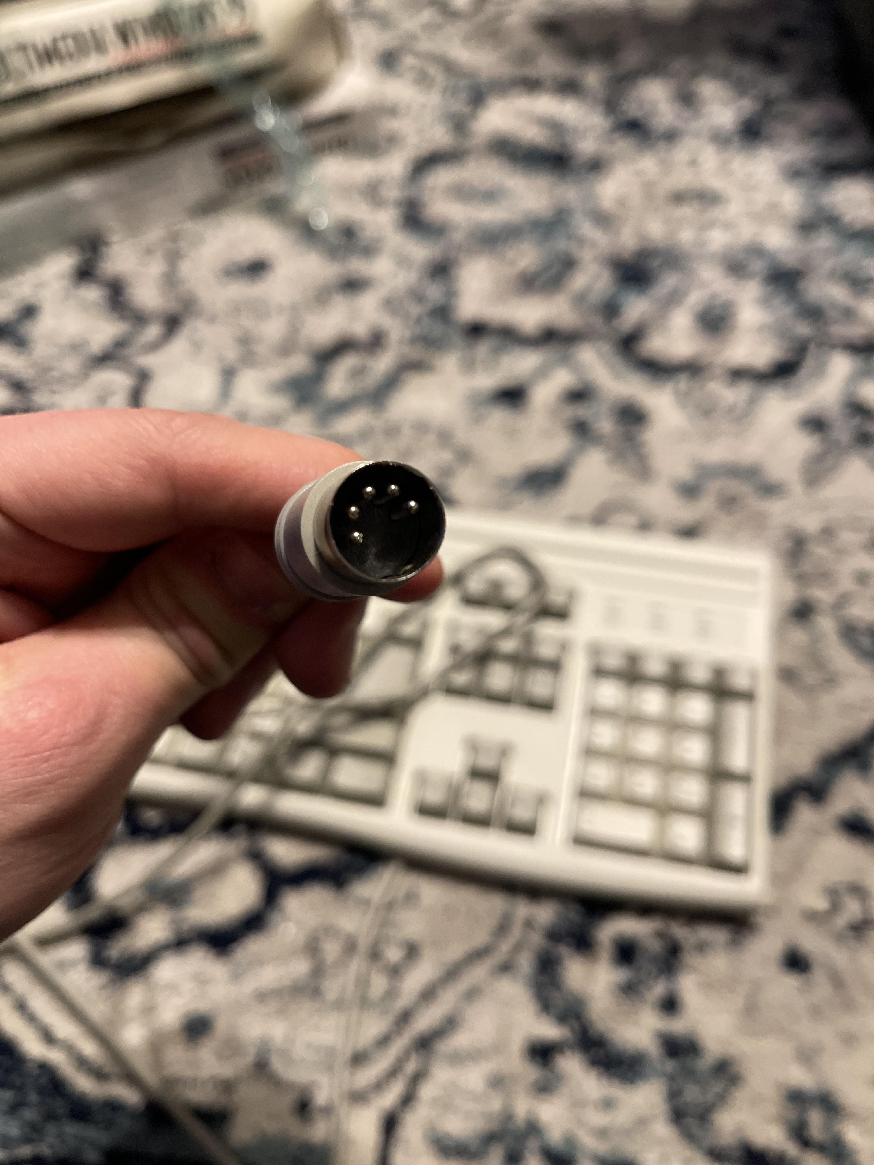 Keyboard connection help. 5 pin to USB? | Scrolller