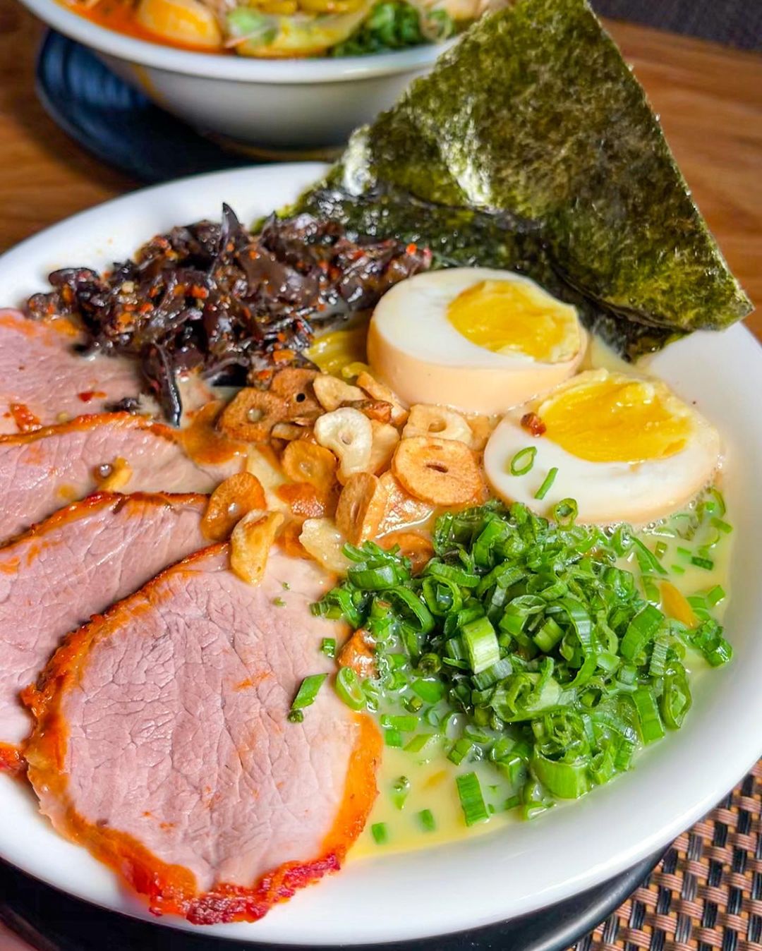 [I Ate] Tonkotsu Ramen | Scrolller