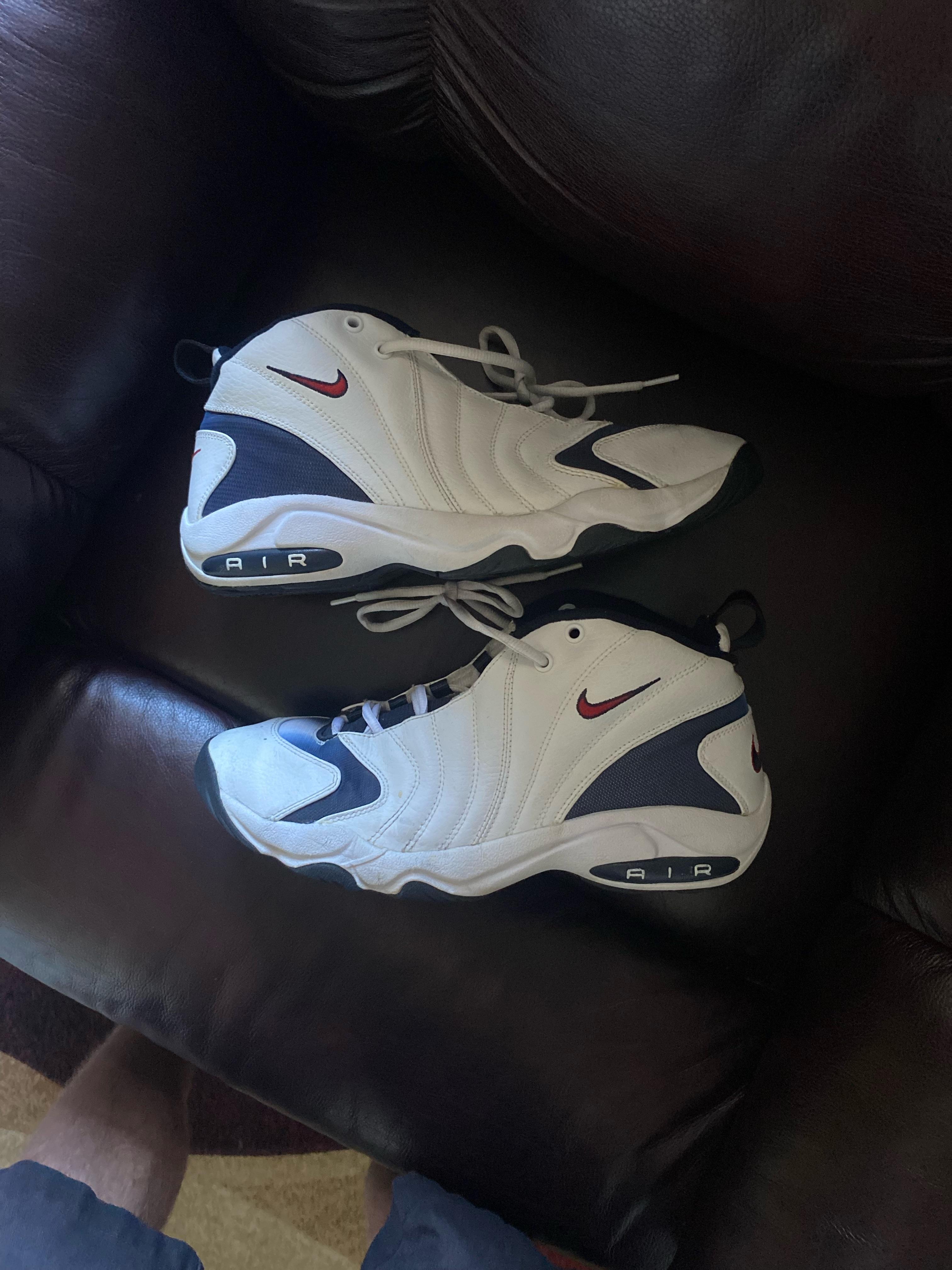 Sneaker ID | Scrolller