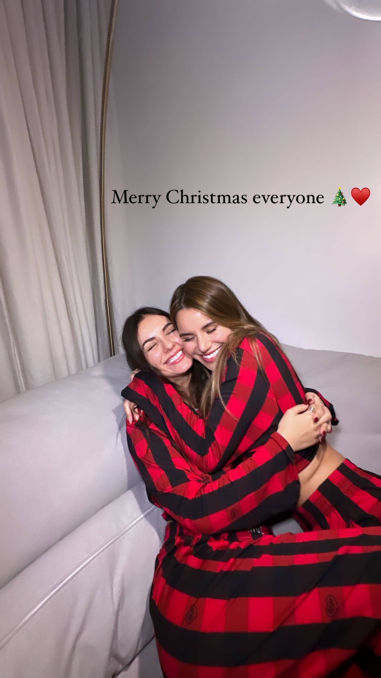 Naughty Vic with her sis IG, Dec23 | Scrolller