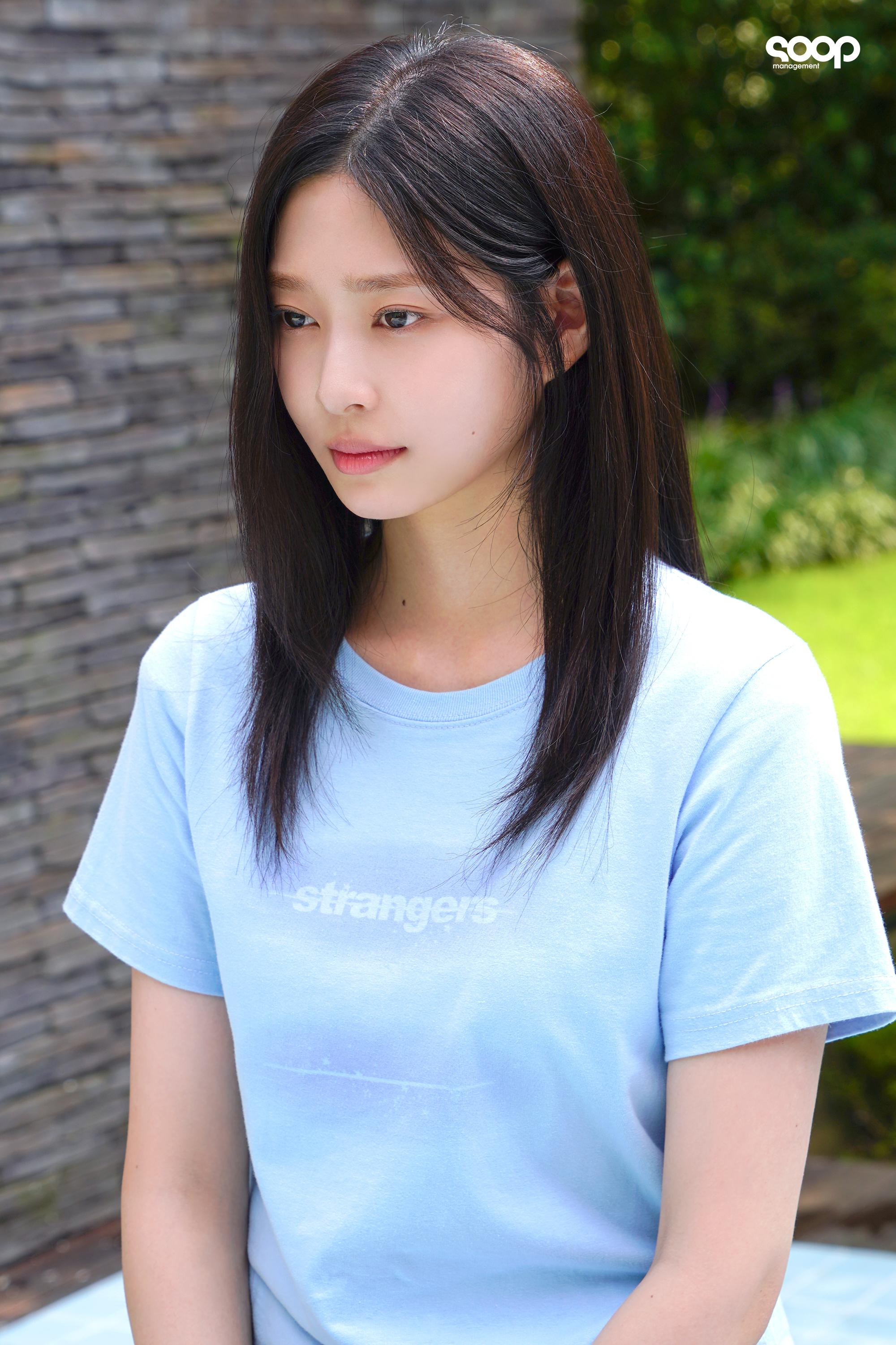 Discover more like IZone: 241108 Kim Minju - Hear Me: Our Summer ...