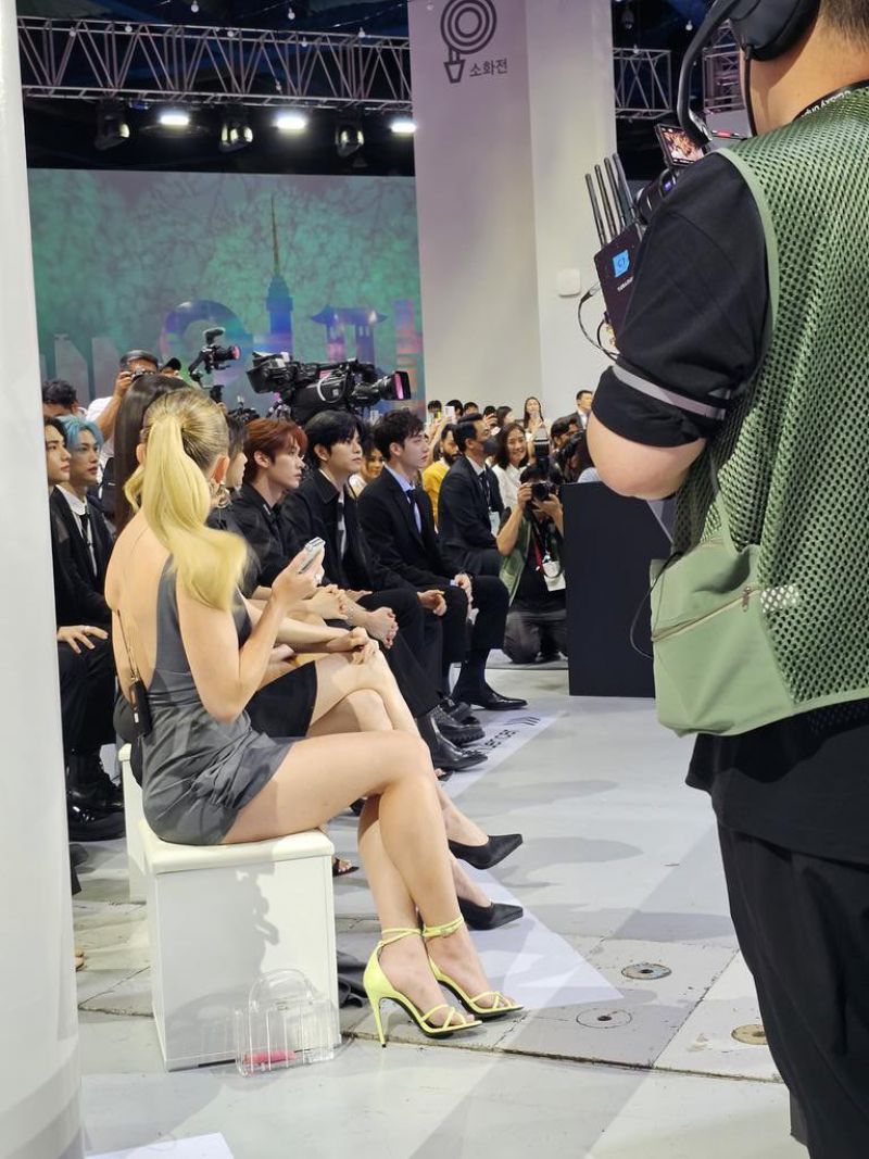 Sydney Sweeney x3 | Scrolller