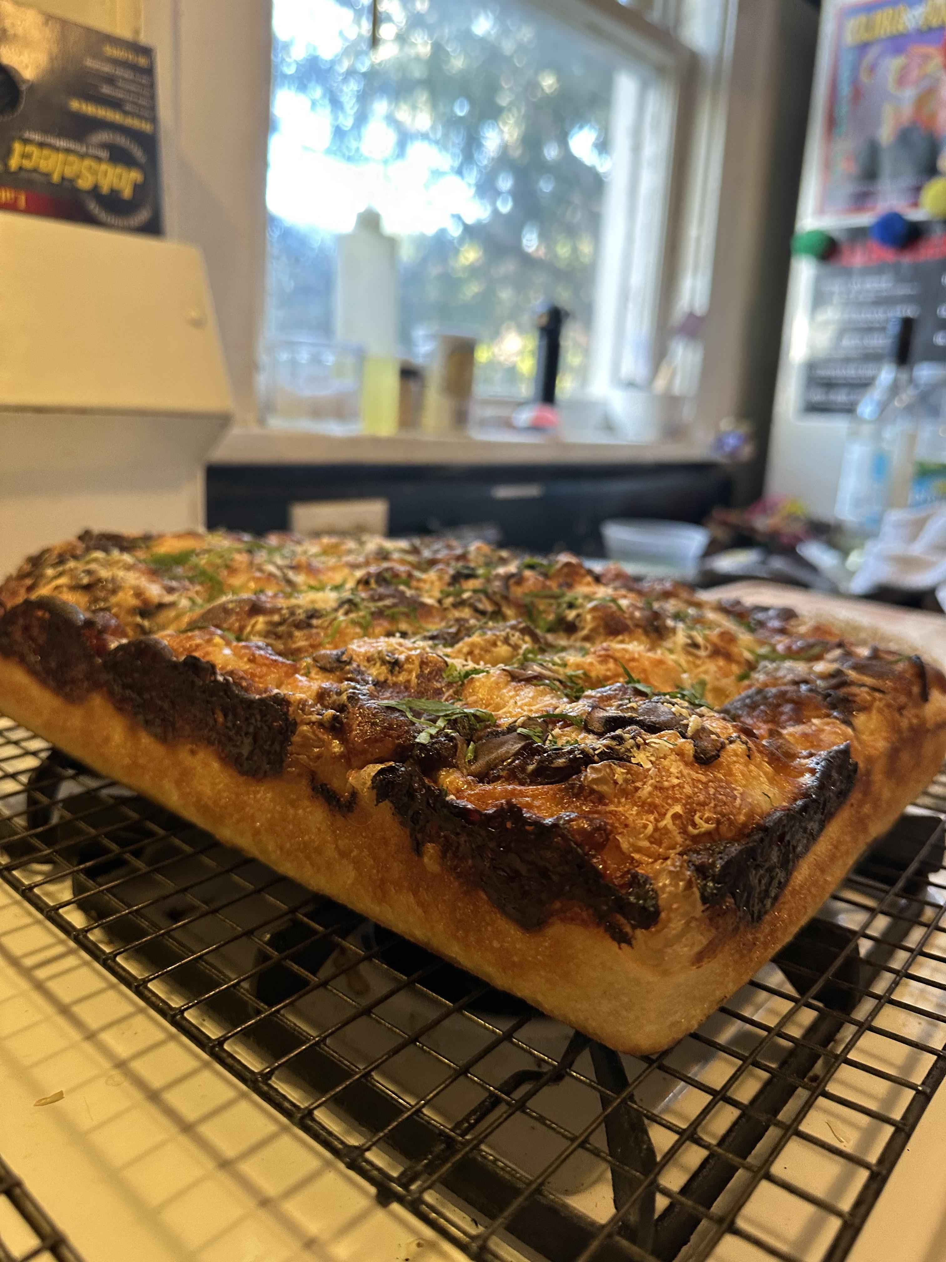 Detroit style-esque sourdough focaccia | Scrolller