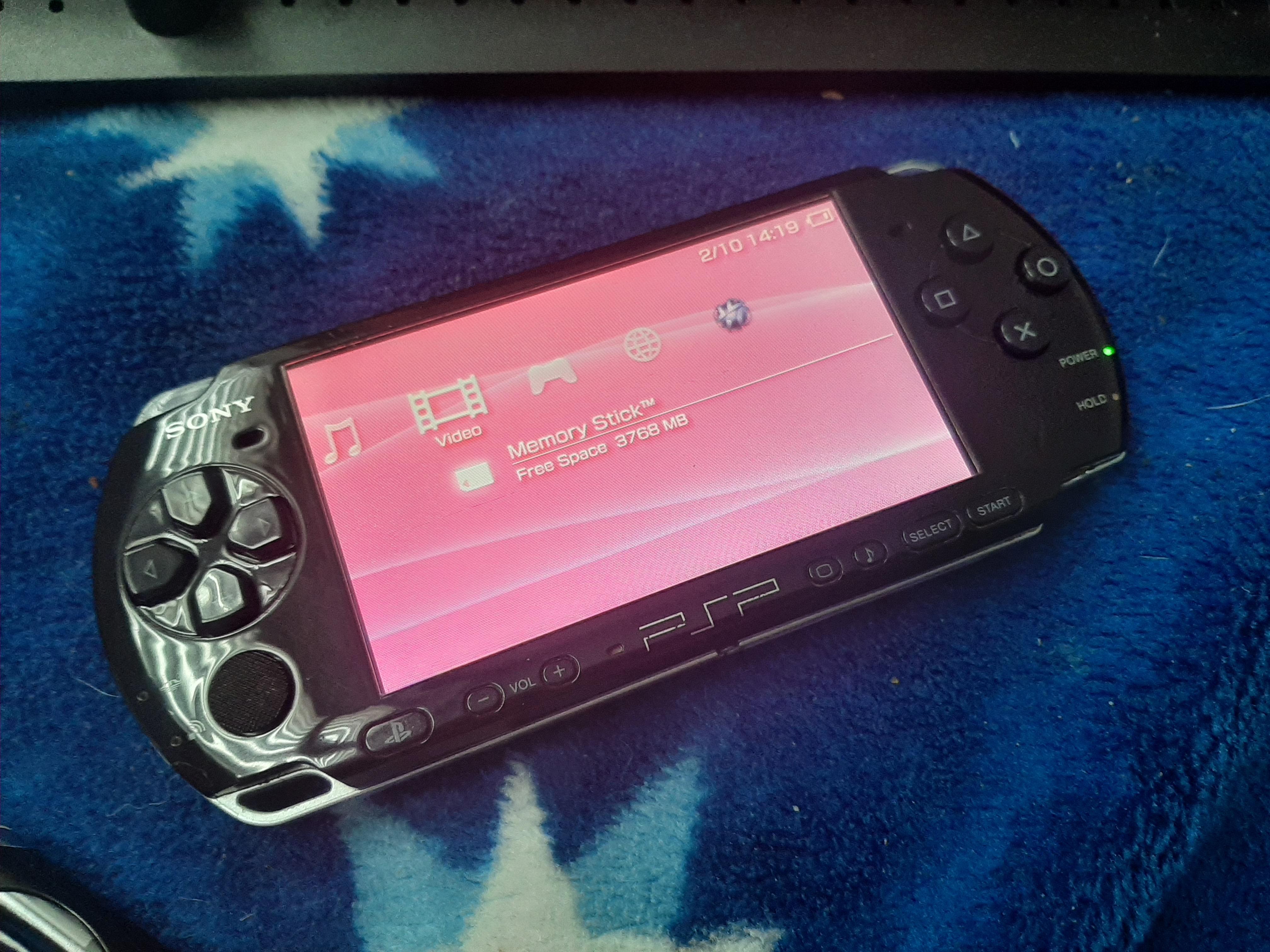 So I finally bought myself a psp 3004, I used to have a psp street but I sold it, I'm new here ...