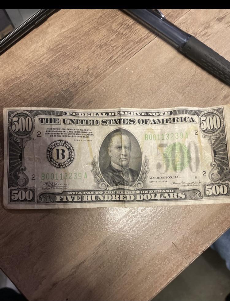 $1000 bill and $500 bill | Scrolller