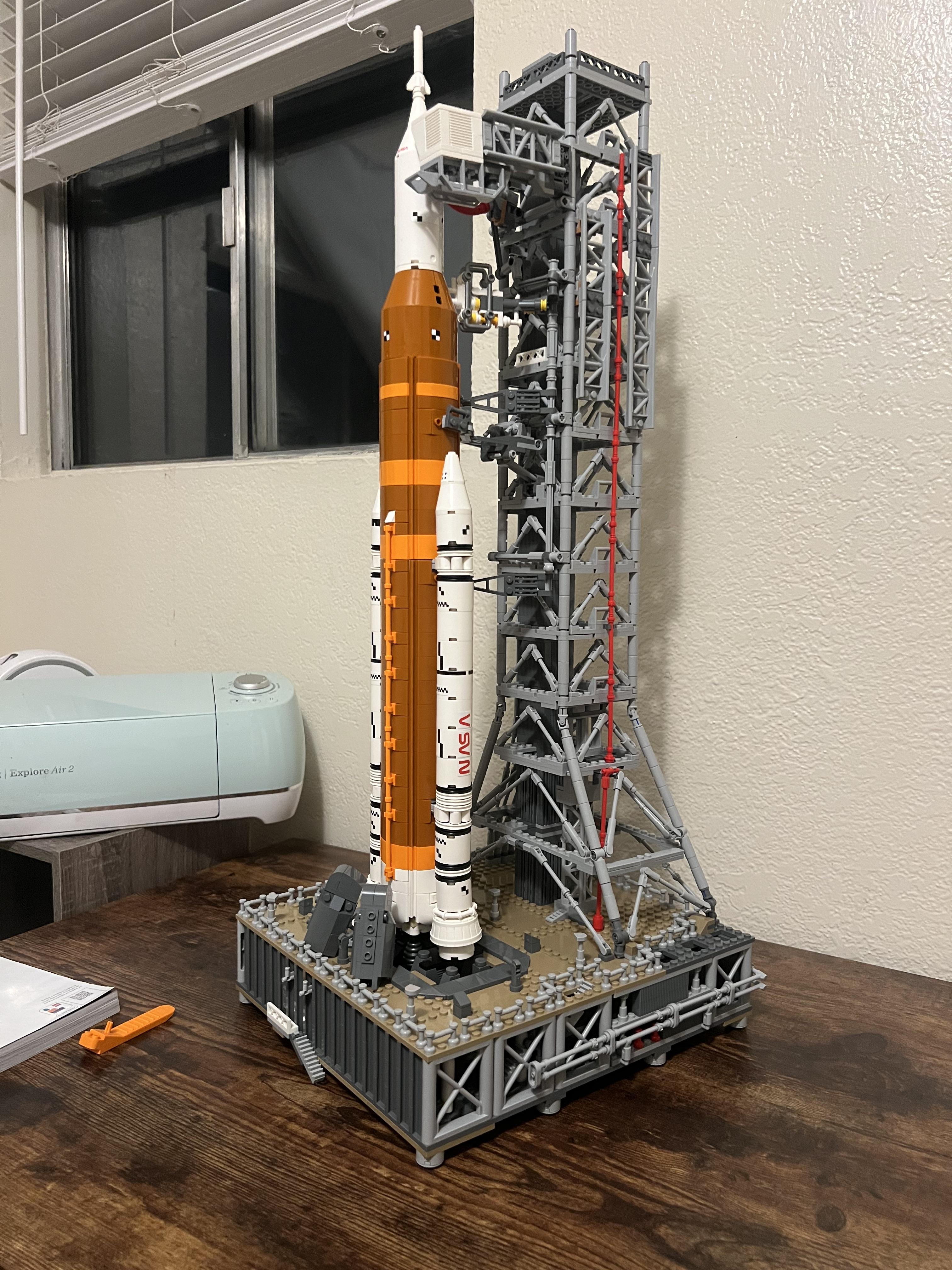 NASA Artemis Space Launch System | Scrolller