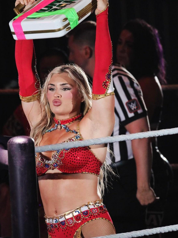 Tiffany Stratton | Scrolller