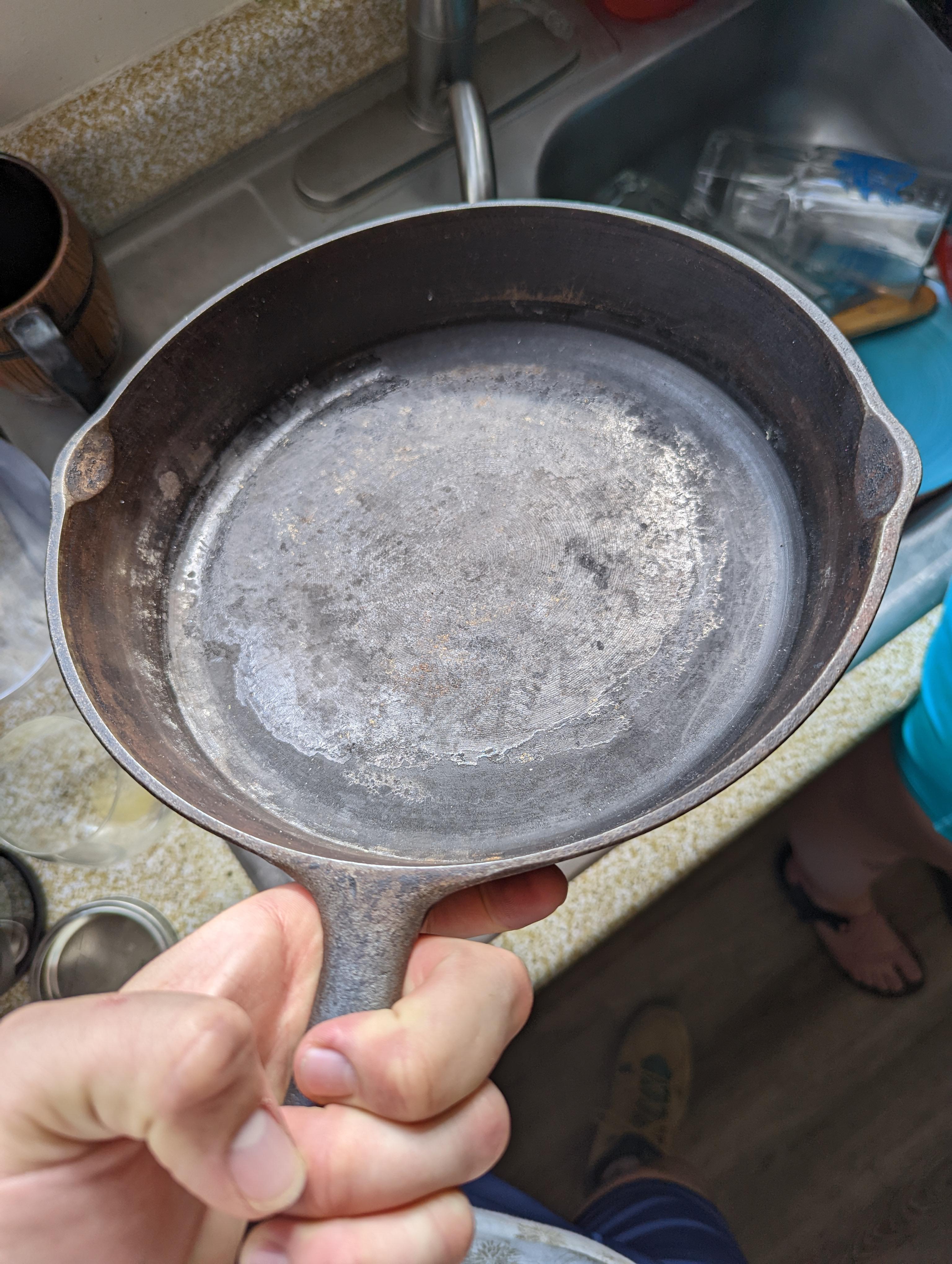 Can y'all tell me anything about this cast iron? | Scrolller
