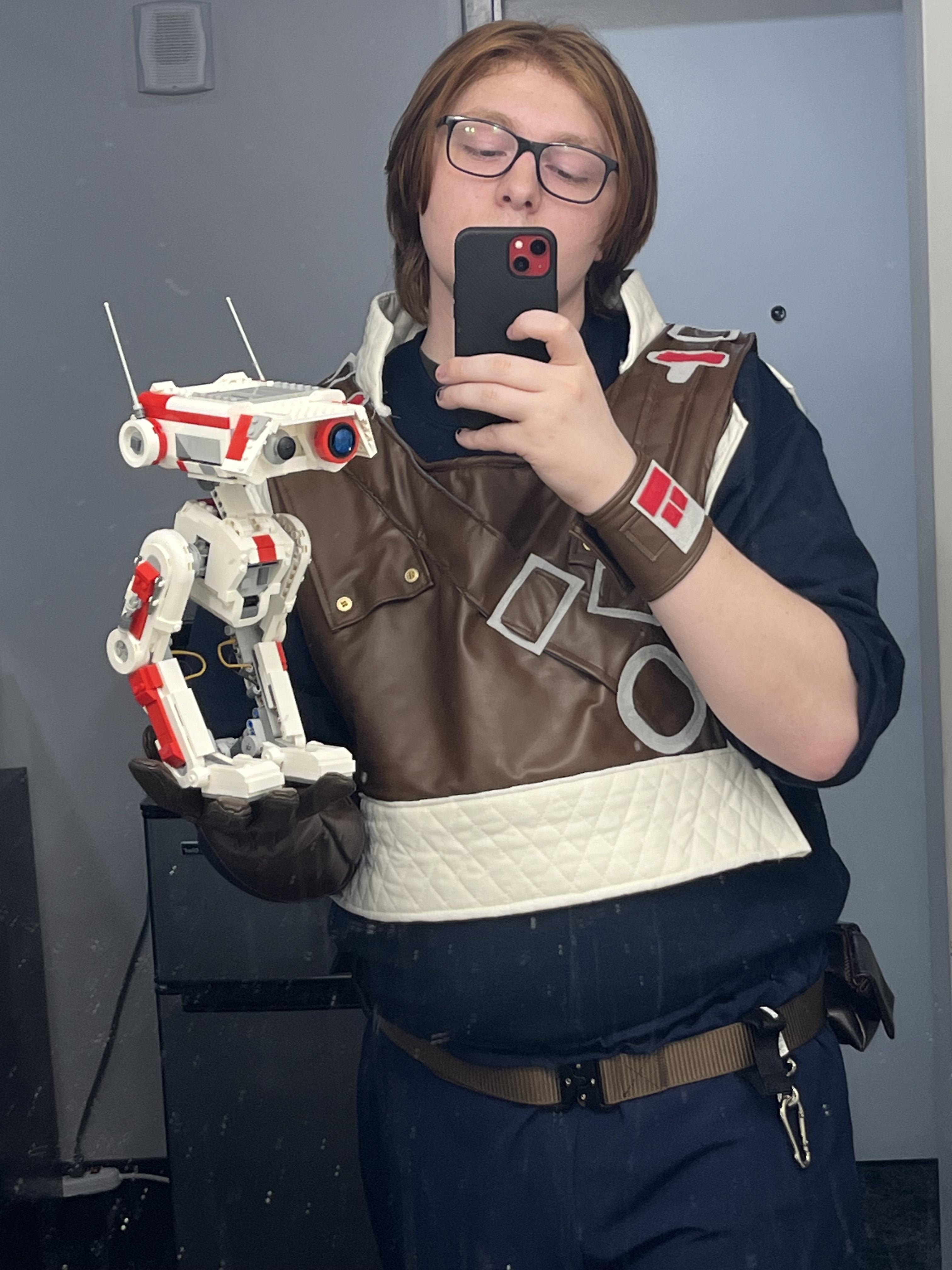 Finished my costume for tomorrow. All made by hand one way or another | Scrolller