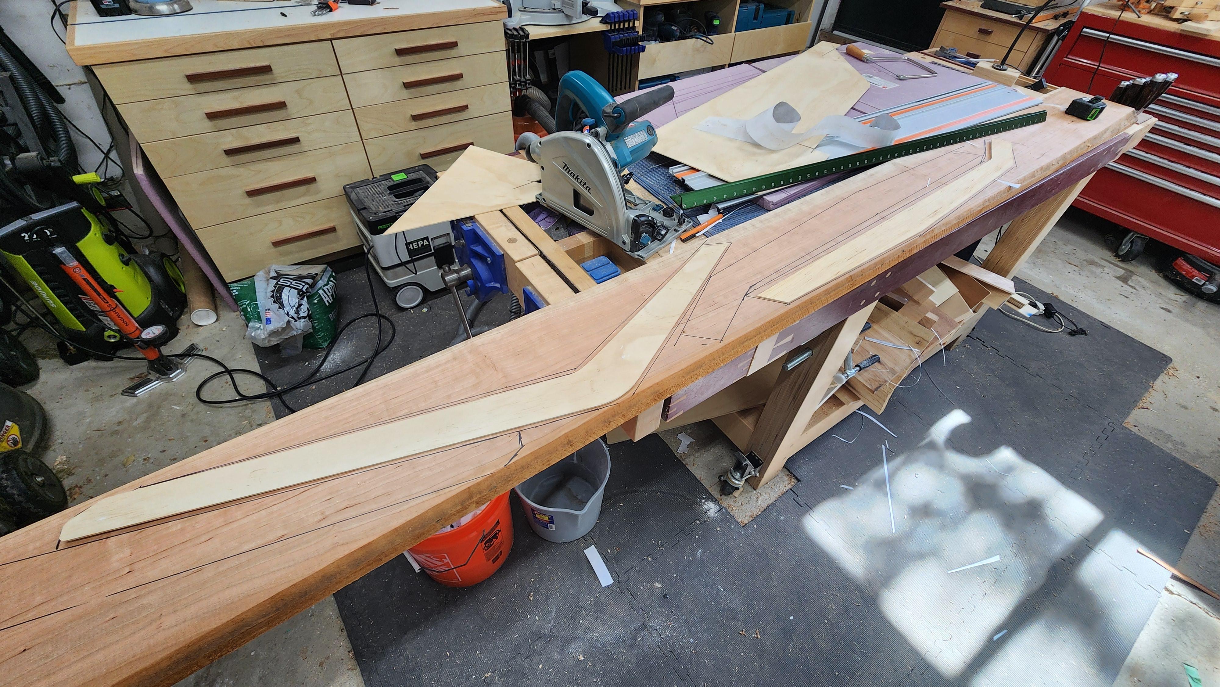 A cherry lounge chair | Scrolller