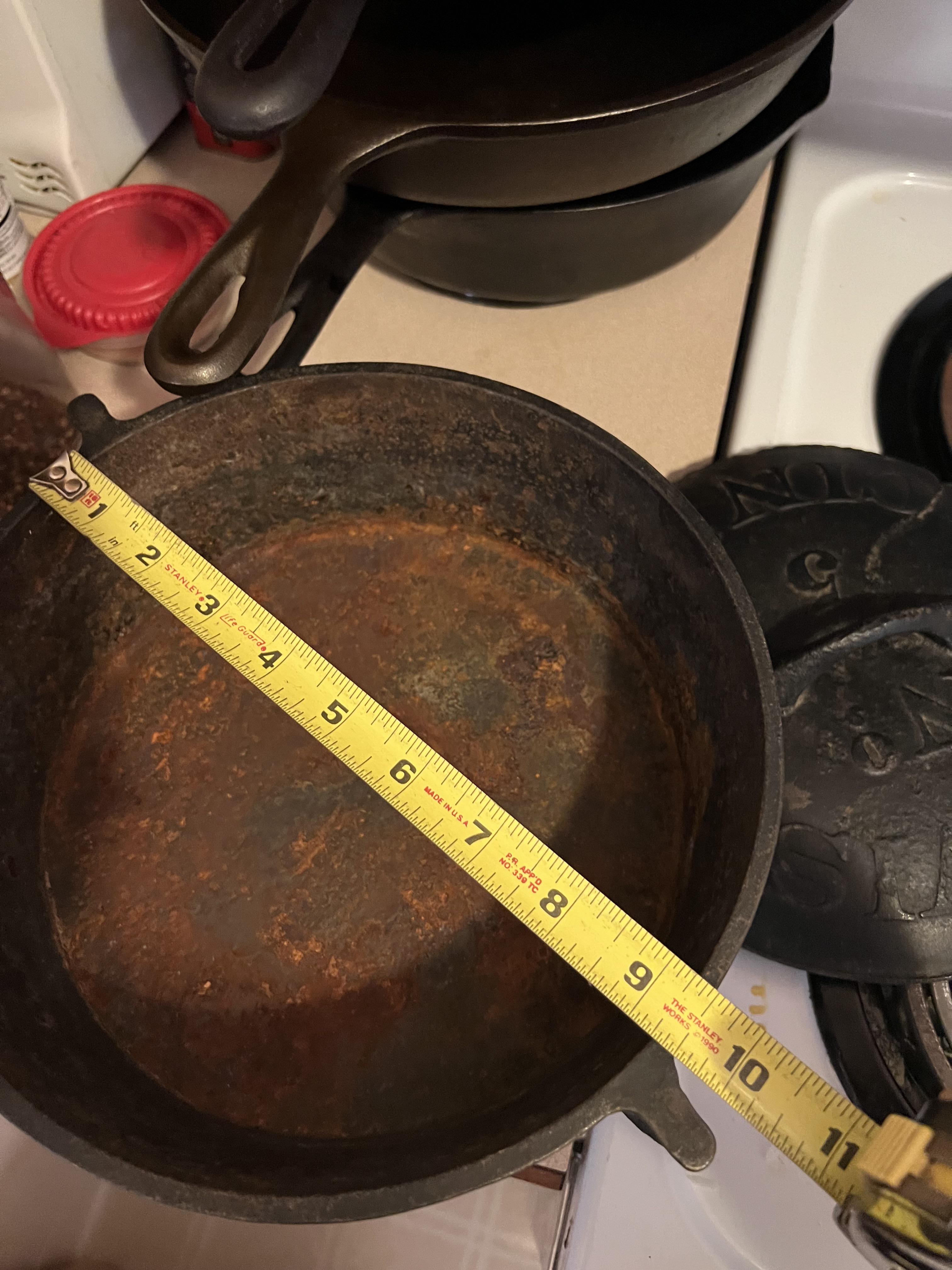 Helping a friend fix her pan, need help identify it. | Scrolller