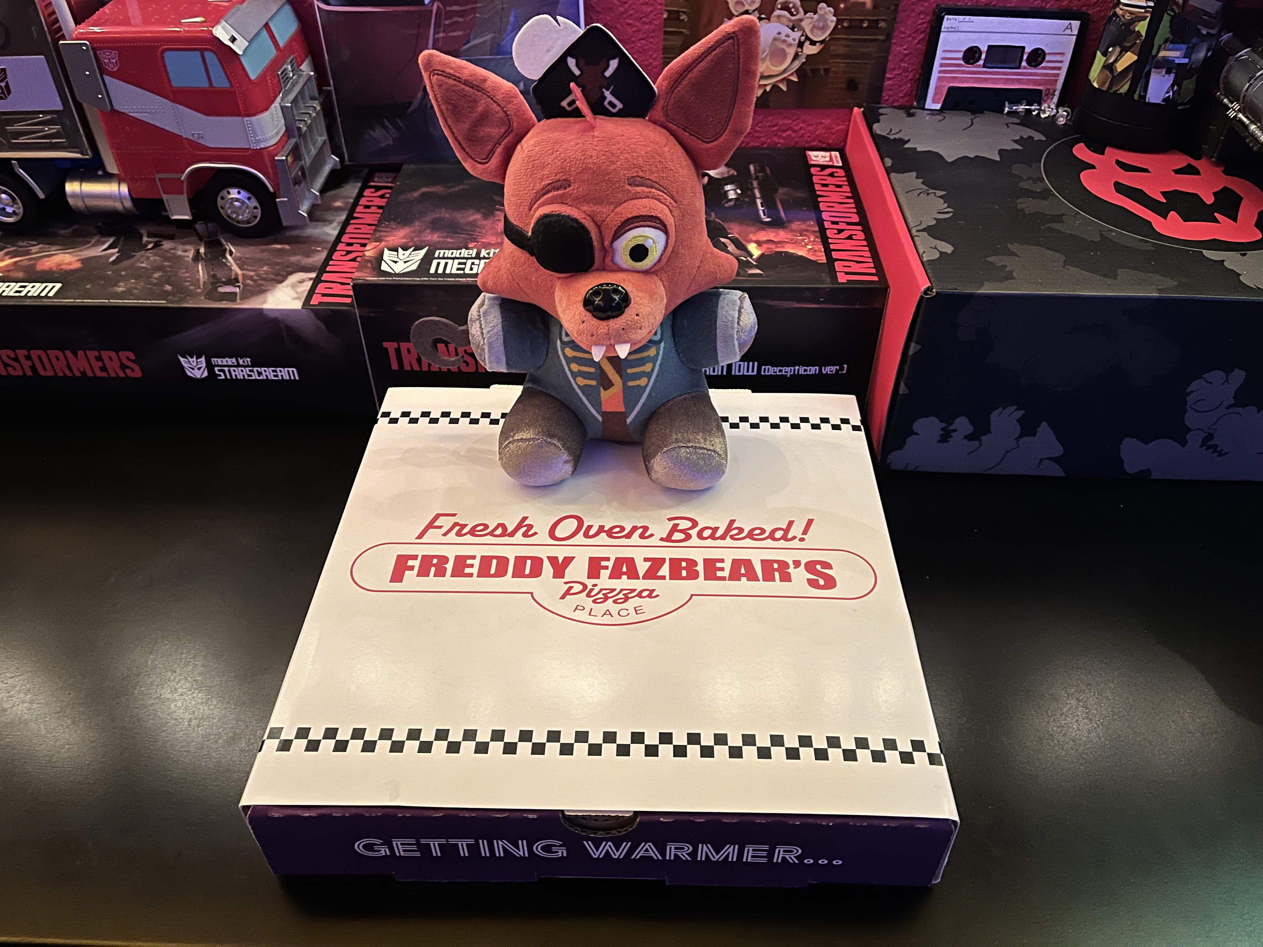 Wanted to post the pictures I took a while back of the fnaf pizza cookie! The hype for the movie ...