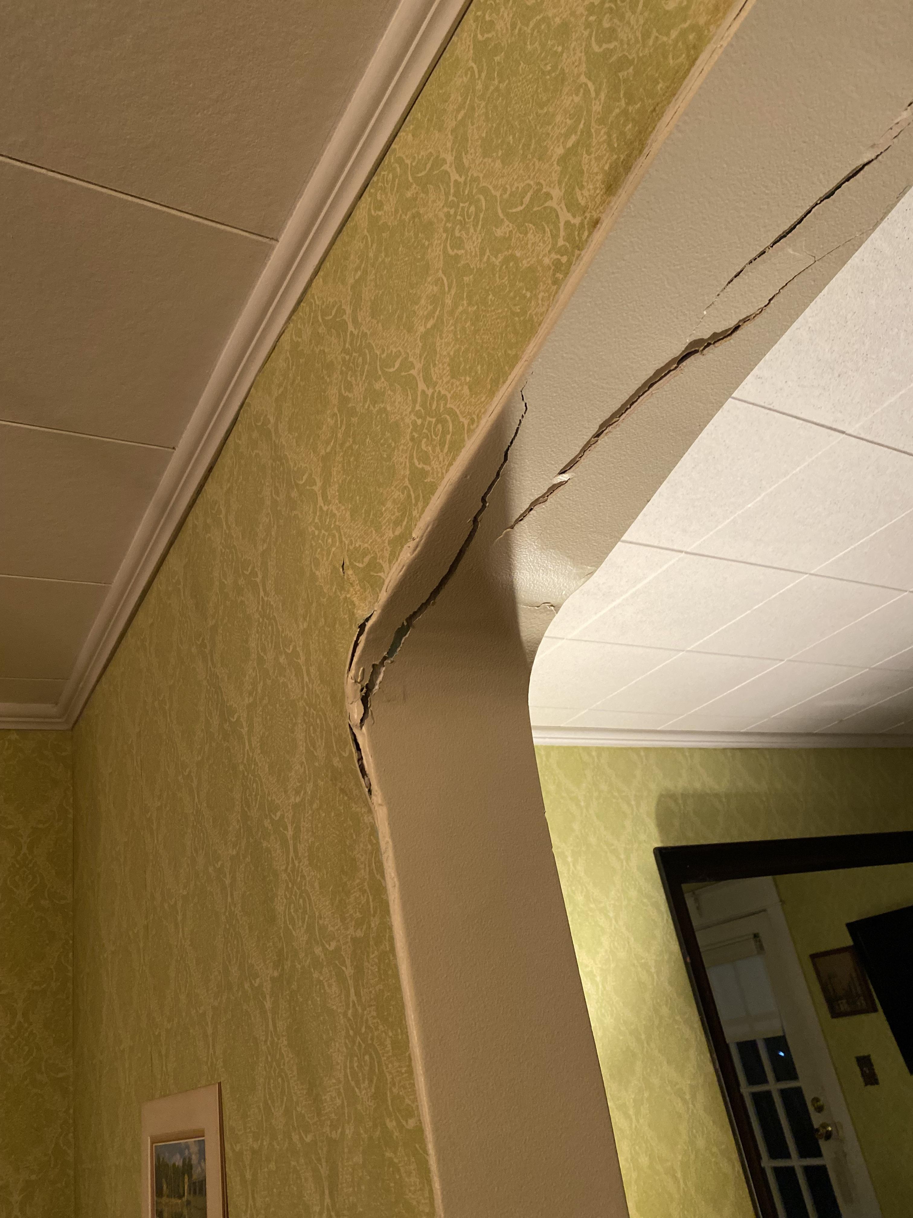 How serious are these cracks? Is this house going to collapse? 🧐 | Scrolller