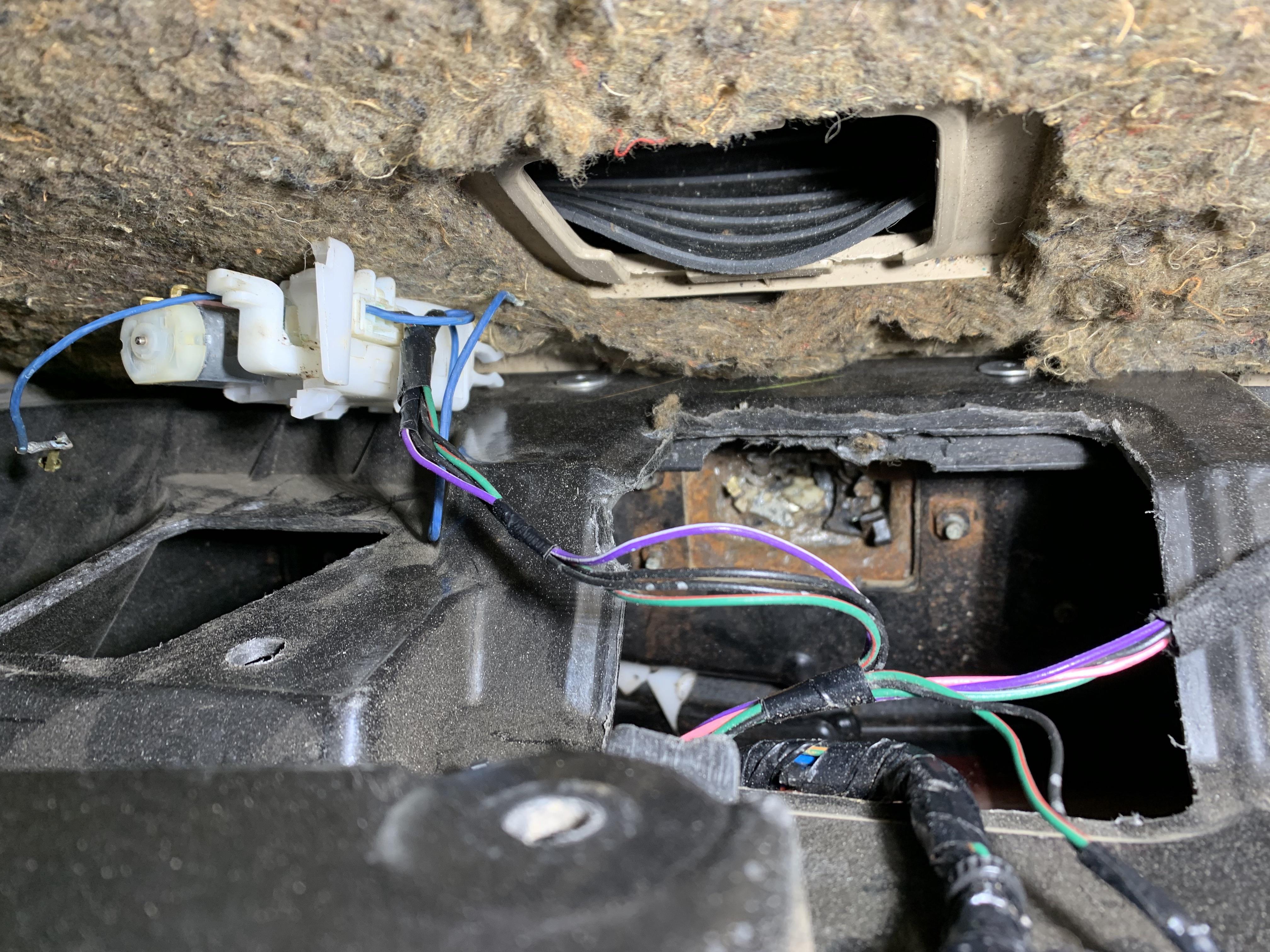 Nissan Trunk Situation | Scrolller