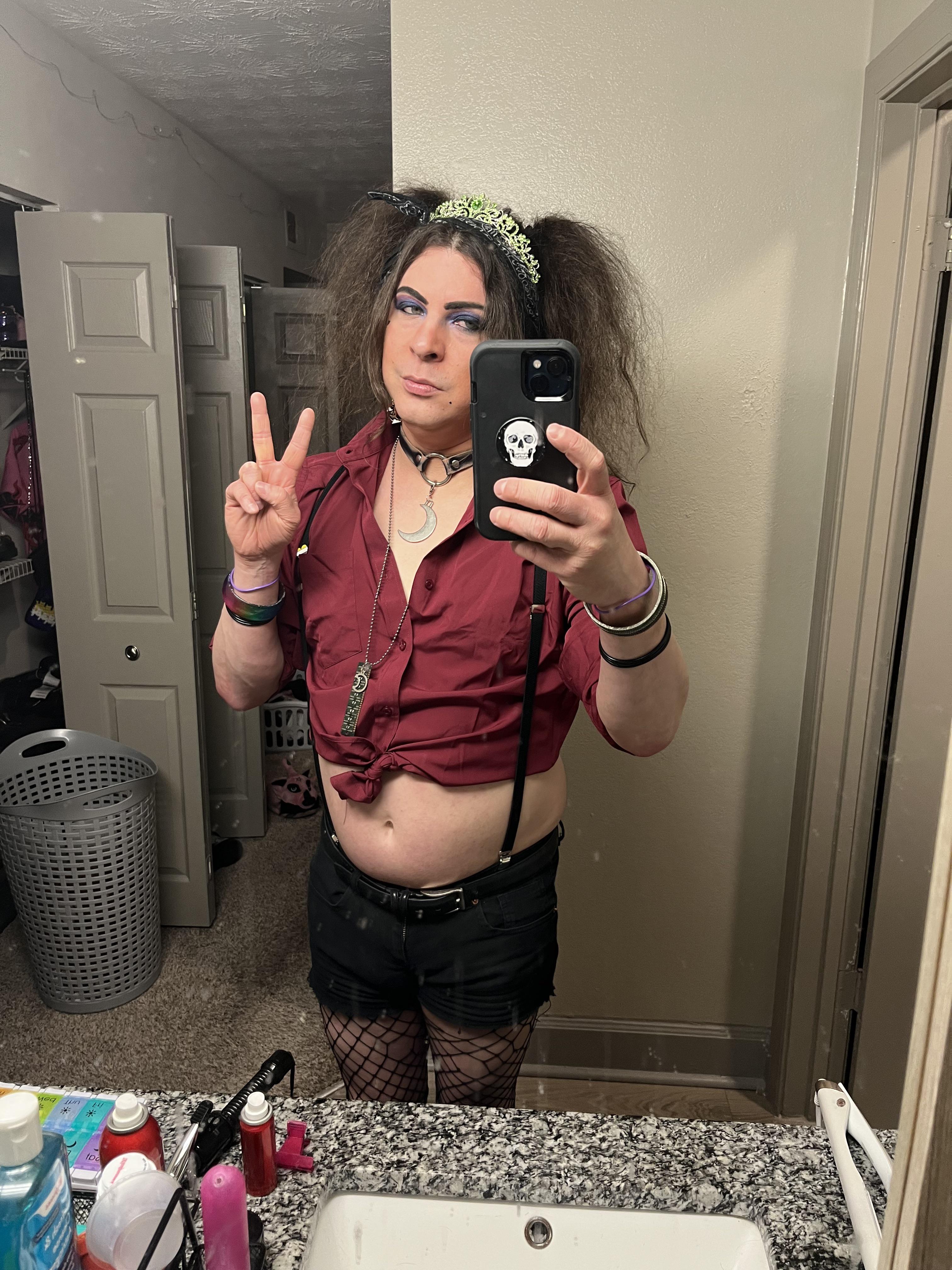 Going to Goth Prom! | Scrolller