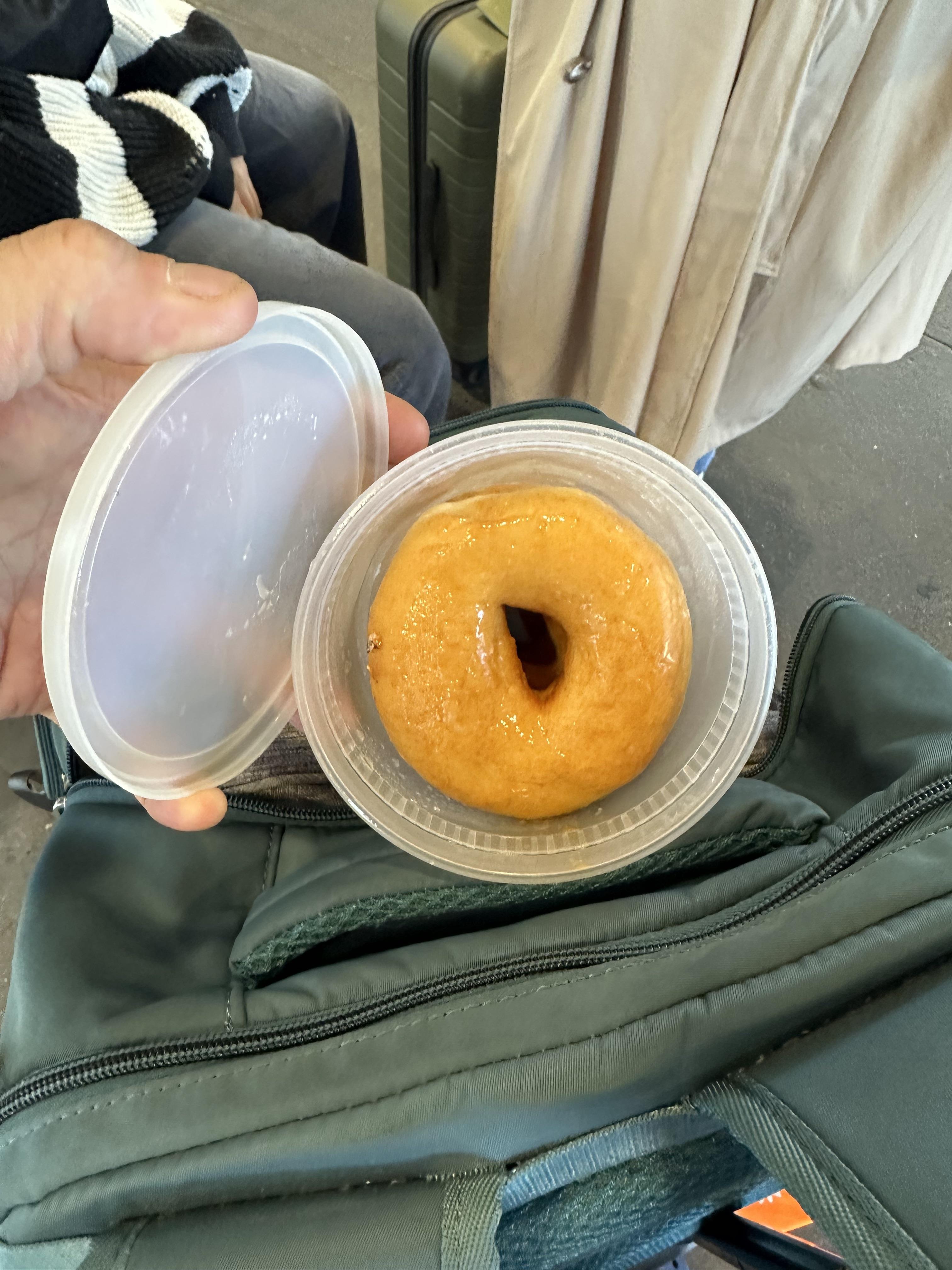 Krispy Kreme to-go | Scrolller