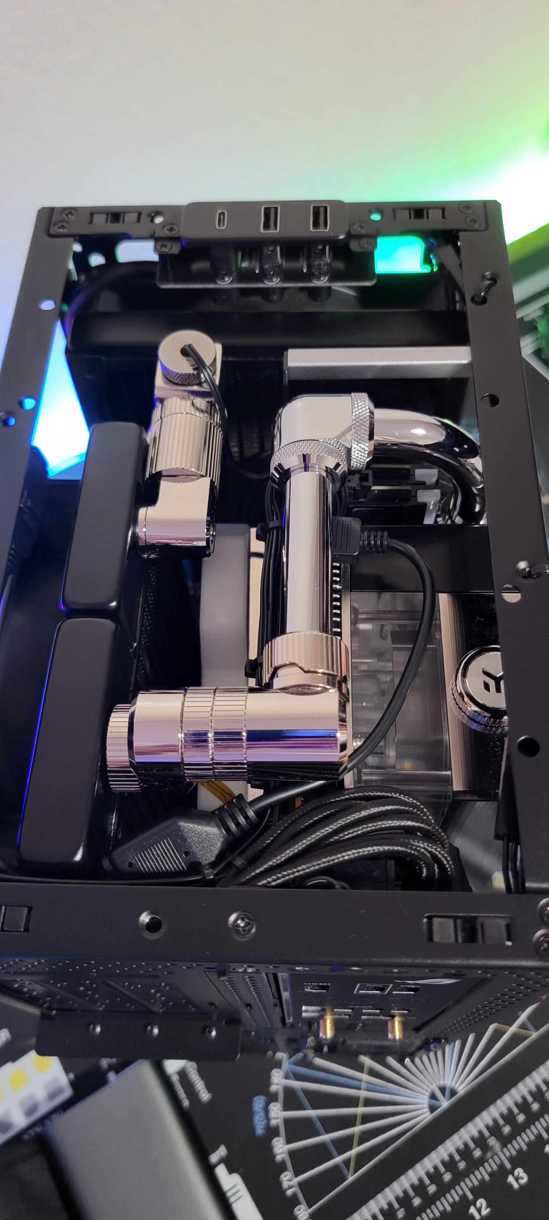 Custom Loop Meshroom S w/ Dual 280mm Rads | Scrolller