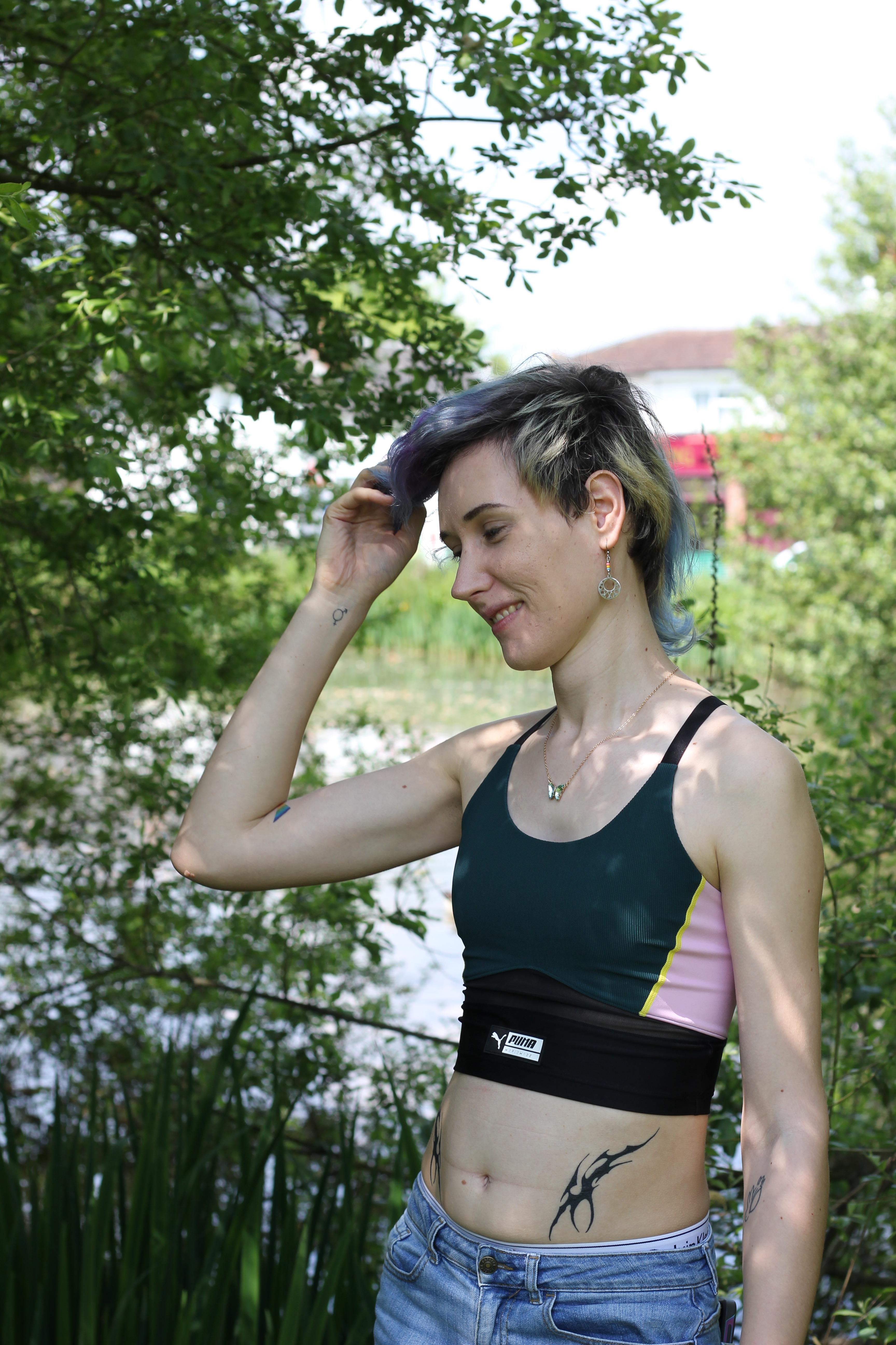 First reaction when seeing me..? | Scrolller