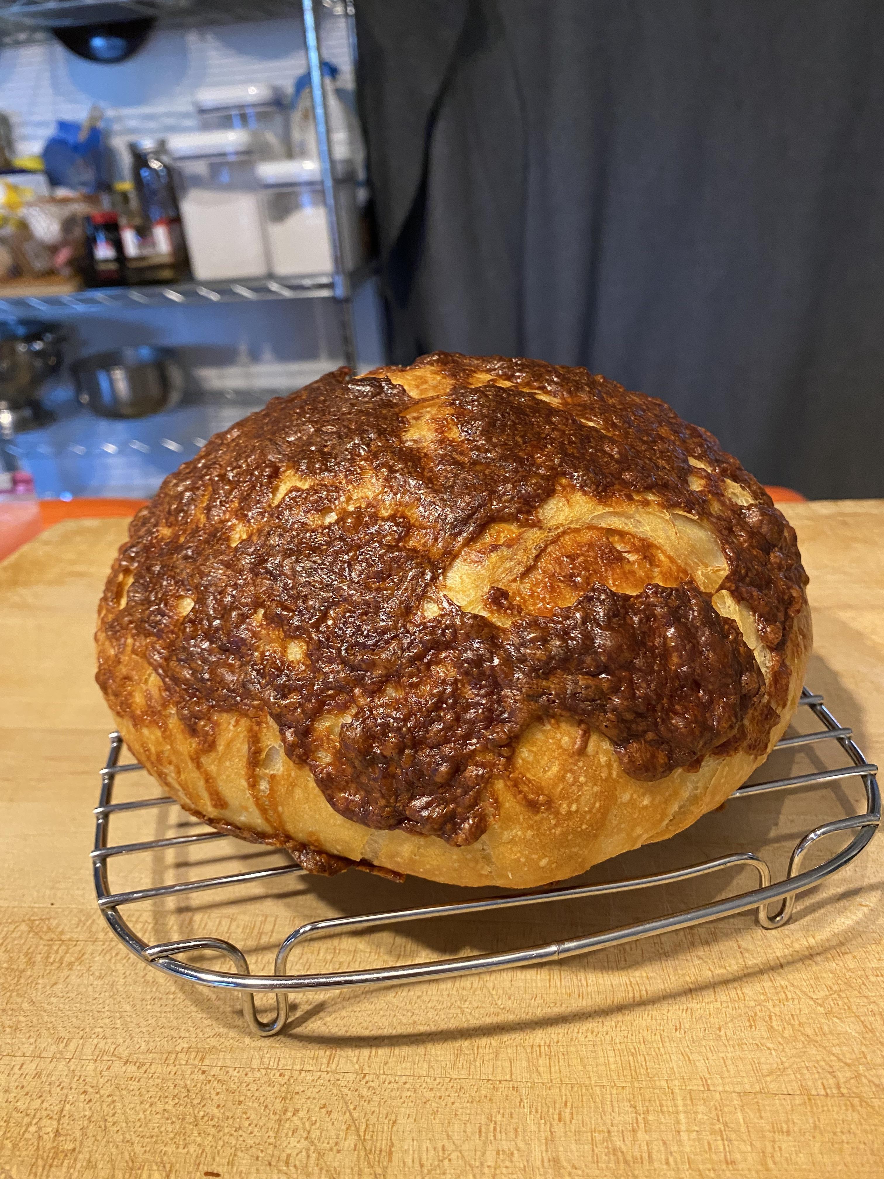 No knead cheese bread. The cheddar crust is INSANE. | Scrolller