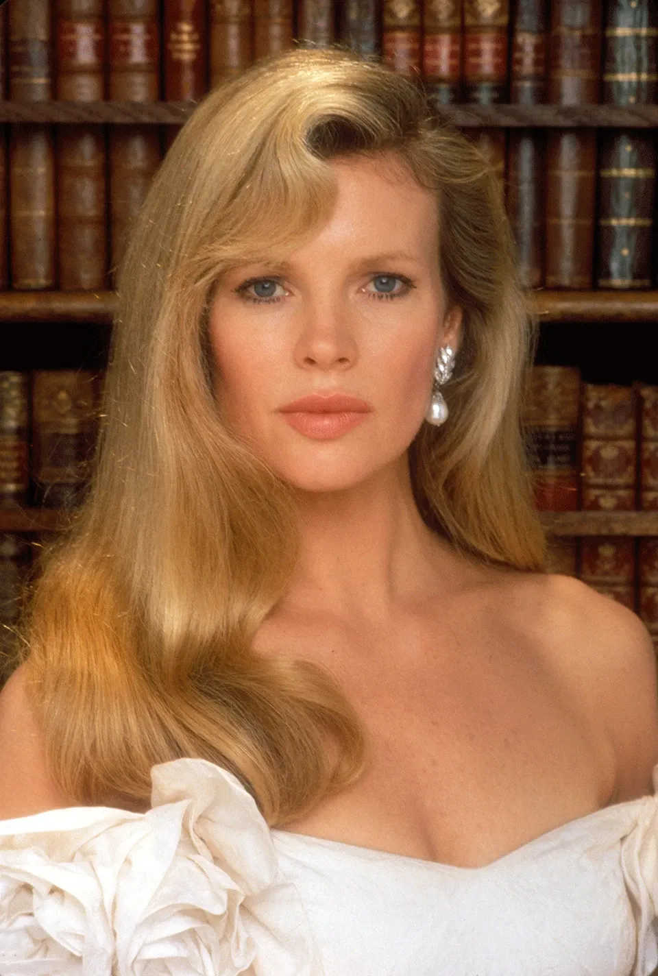 Today is Kim Basinger's 71st birthday! She played Vicki Vale in 'Batman' (1989). | Scrolller