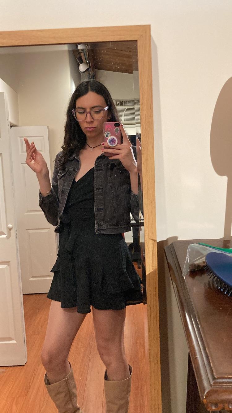 Practicing my renaissance painting hand gestures | Scrolller