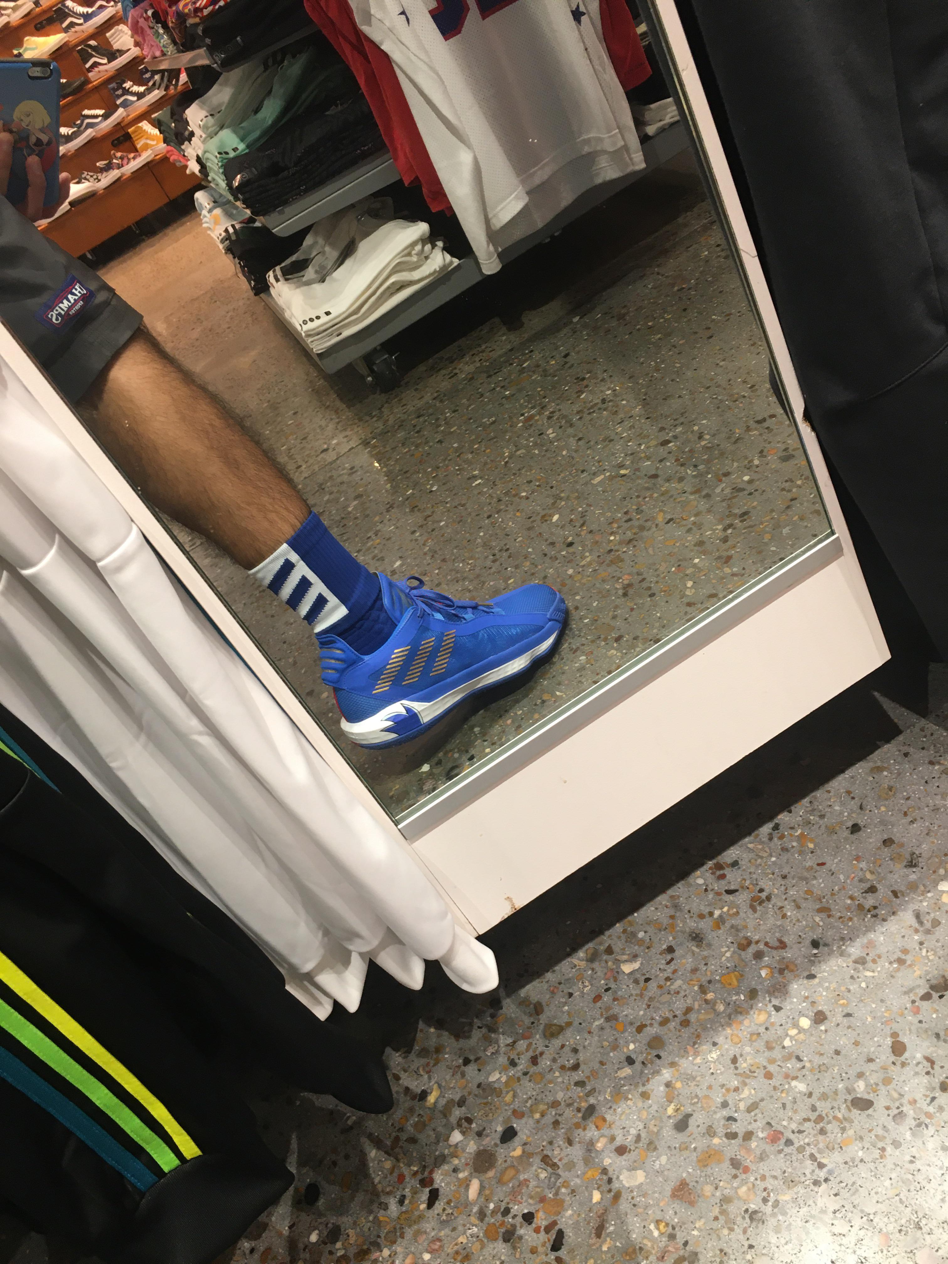 GREEN HILL ZONE | Scrolller