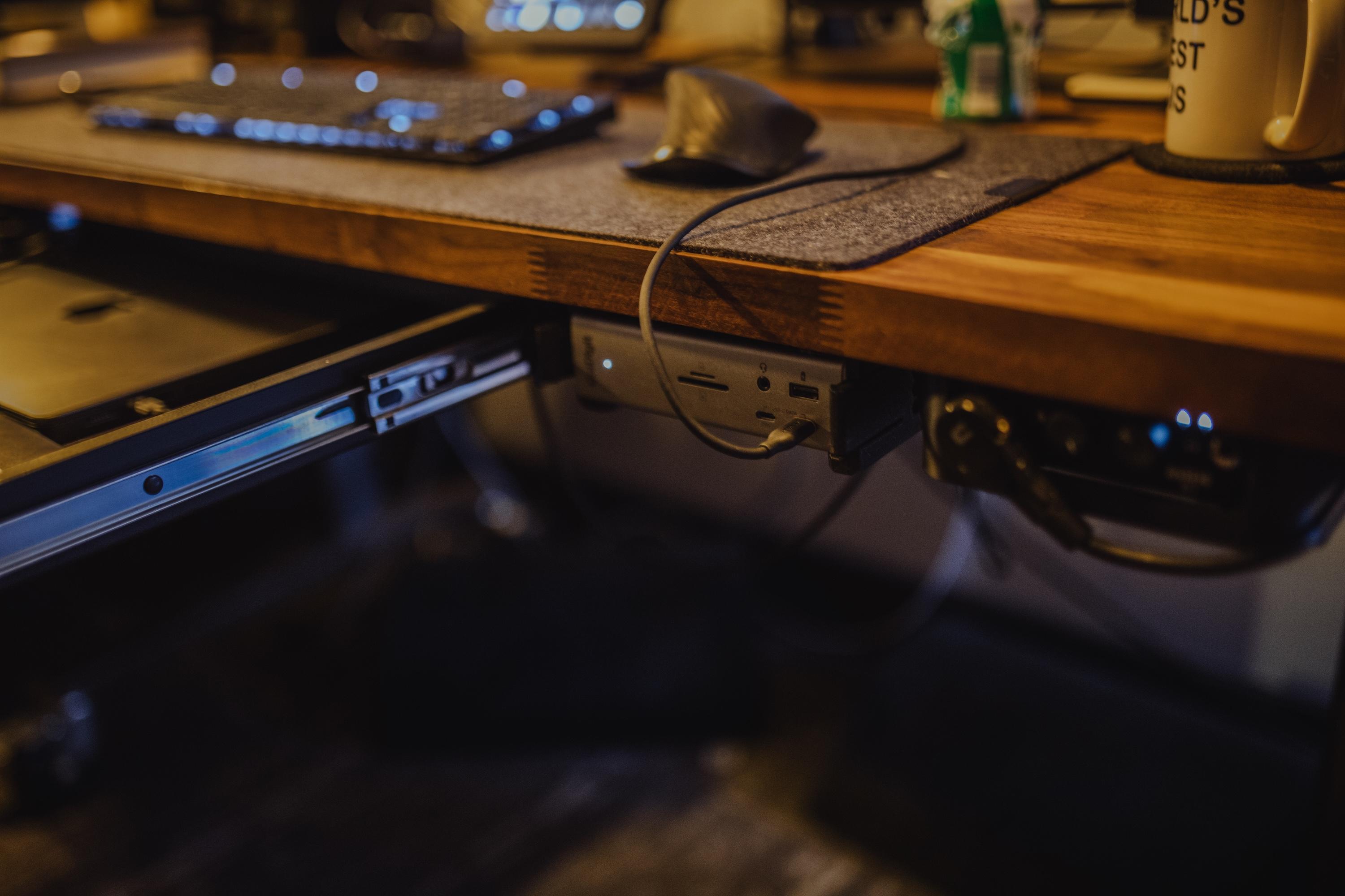 Dark Mode IRL: My 2025 Dev Setup | Scrolller