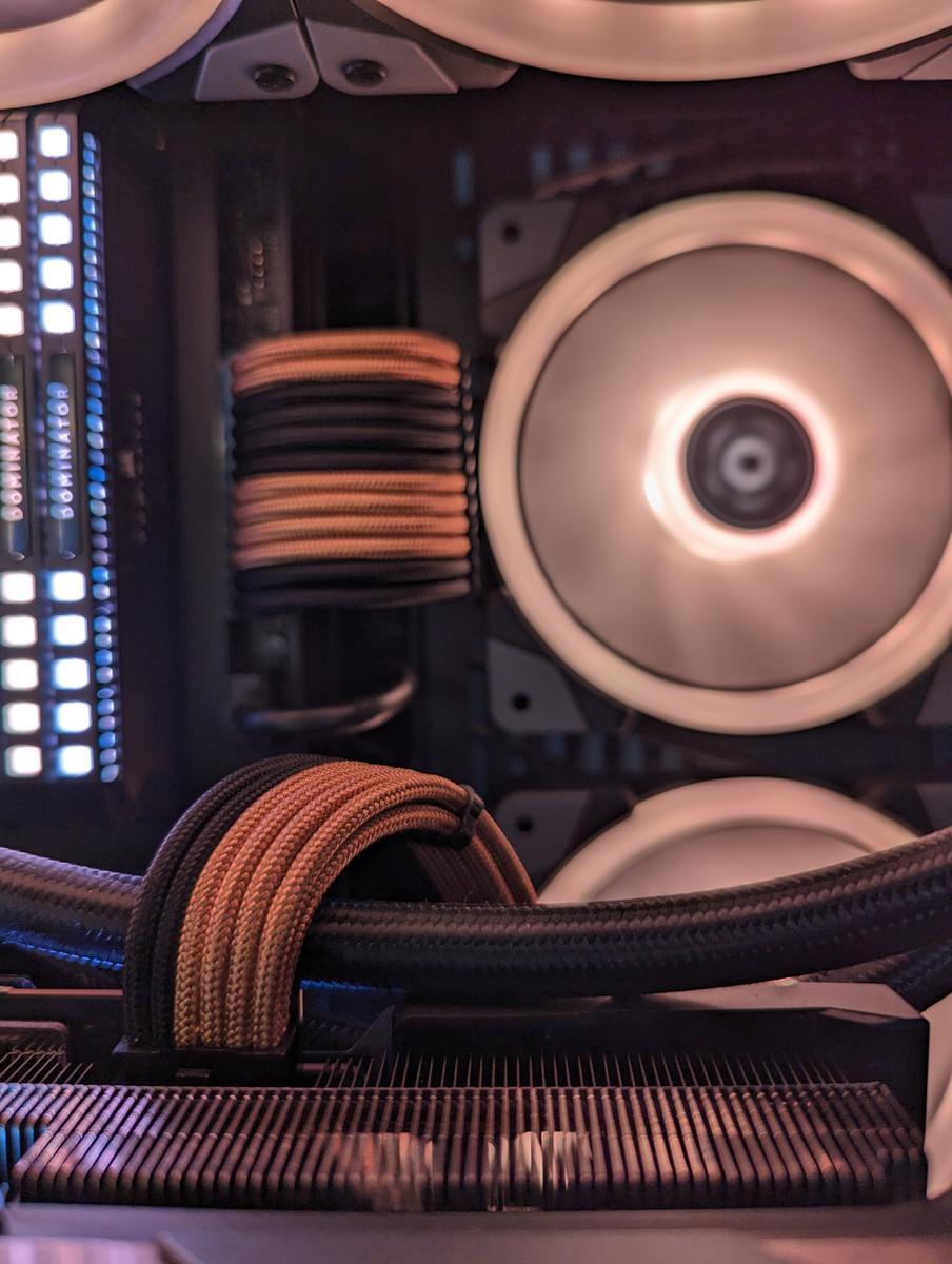 Help finding these Cable Mods | Scrolller