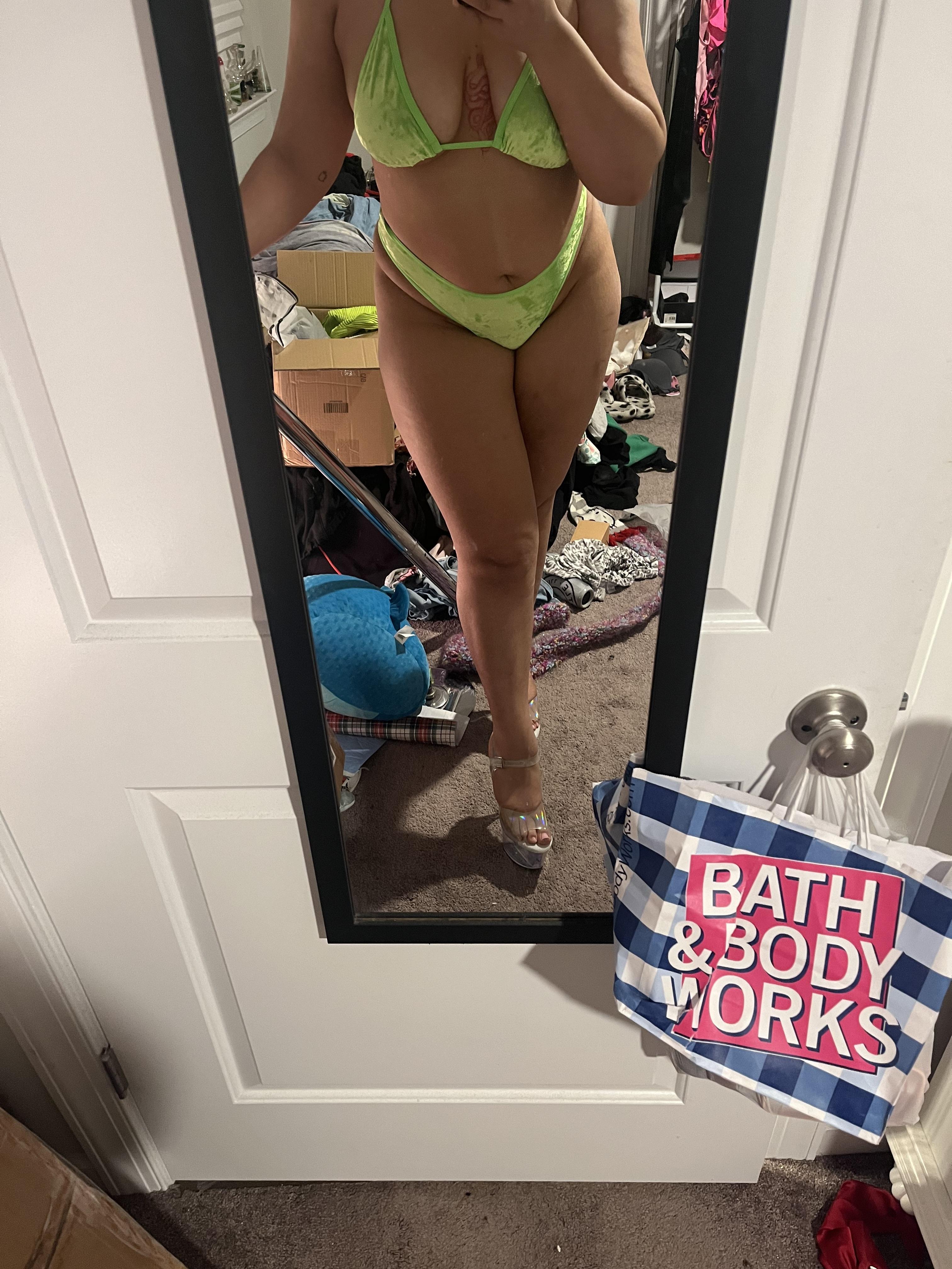 Which outfit for new audition? | Scrolller