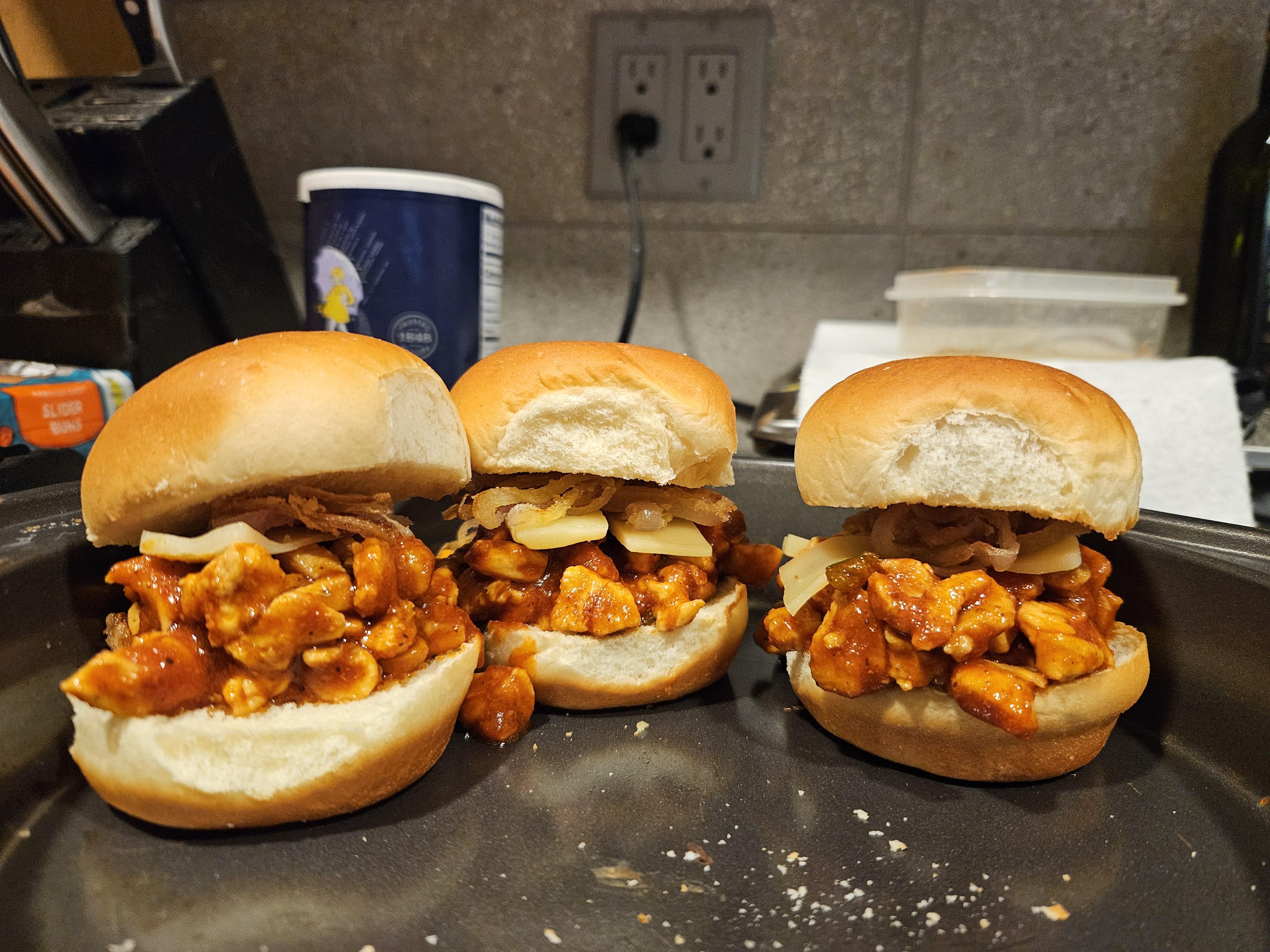 [homemade] Sloppy chicken sliders | Scrolller