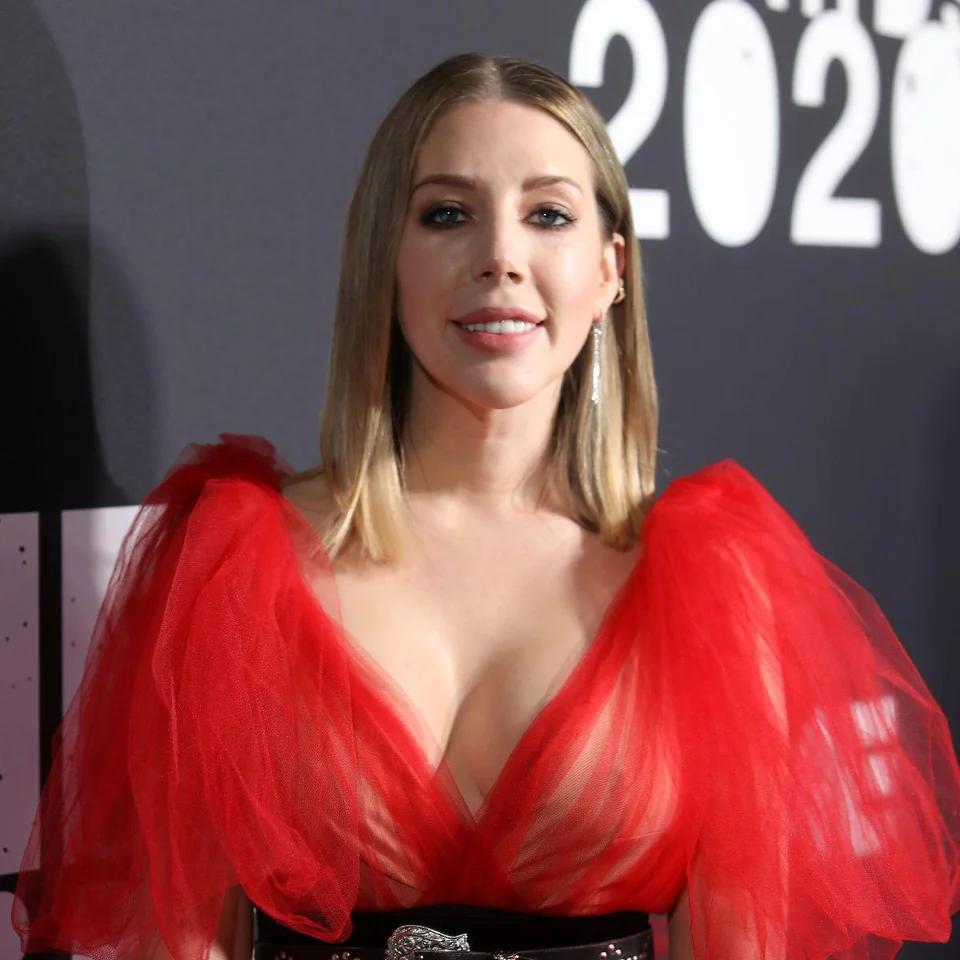 Katherine Ryan | Scrolller