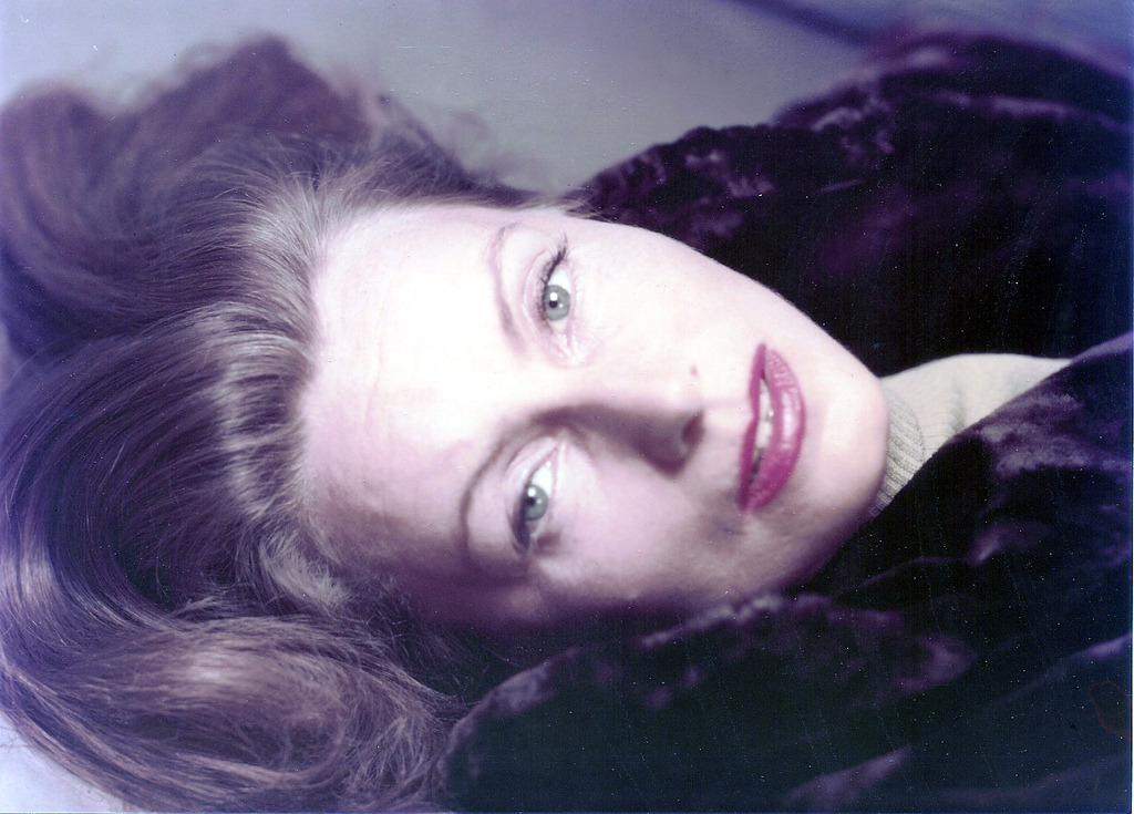 Greta Garbo photo by Anthony Beauchamp (1951) | Scrolller