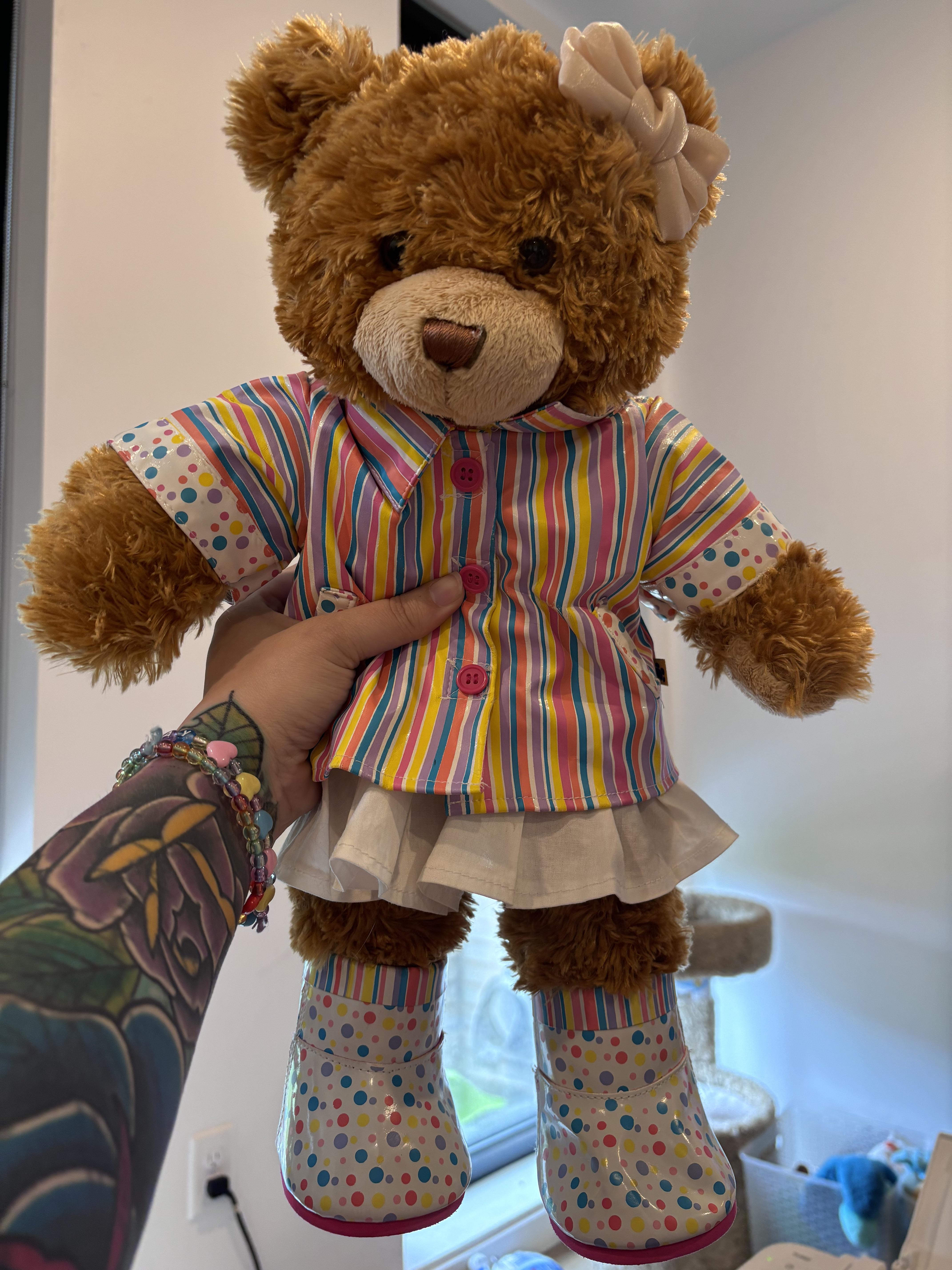 My v3 Read Teddy Alice in her two looks of the day | Scrolller