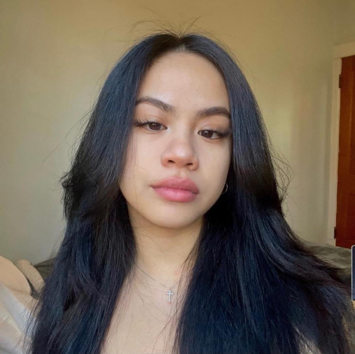 Who Do I Look Like? (23F) | Scrolller