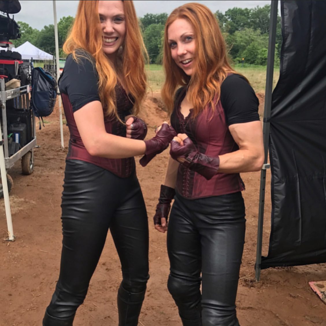 New pics of Lizzie with her stunt double on set of Infinity War and ...