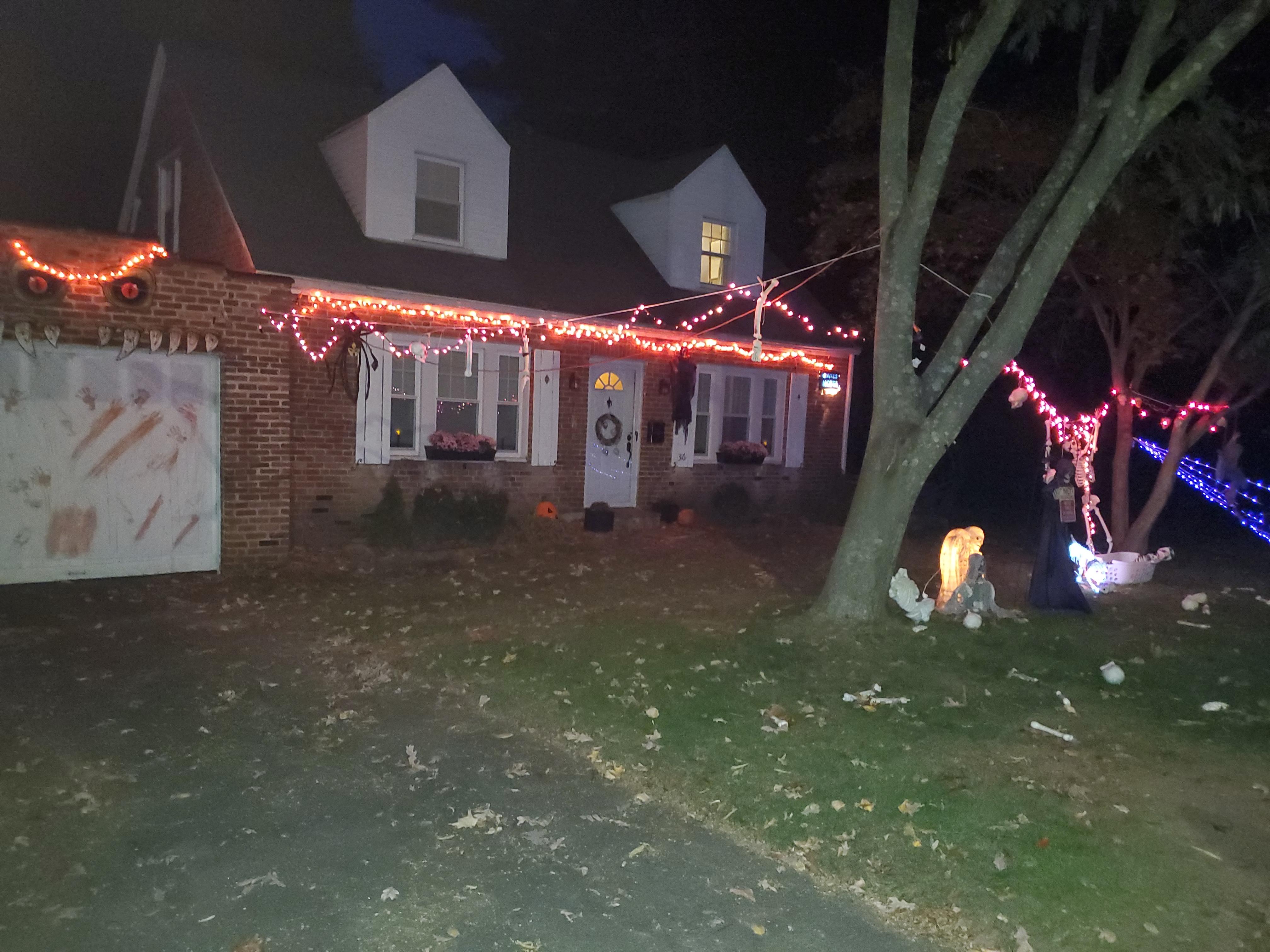 "Gladys hanging the laundry" | Scrolller