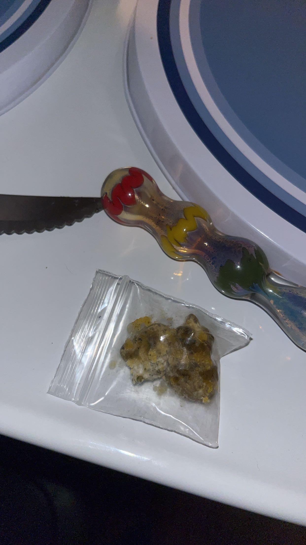 No one seems to know wth this is?? | Scrolller