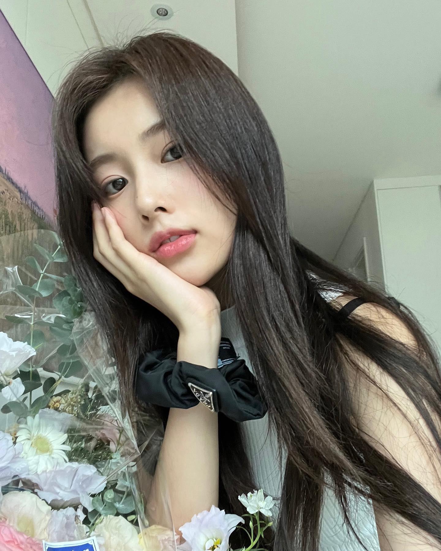220803 Kang Hyewon Instagram Update | Scrolller