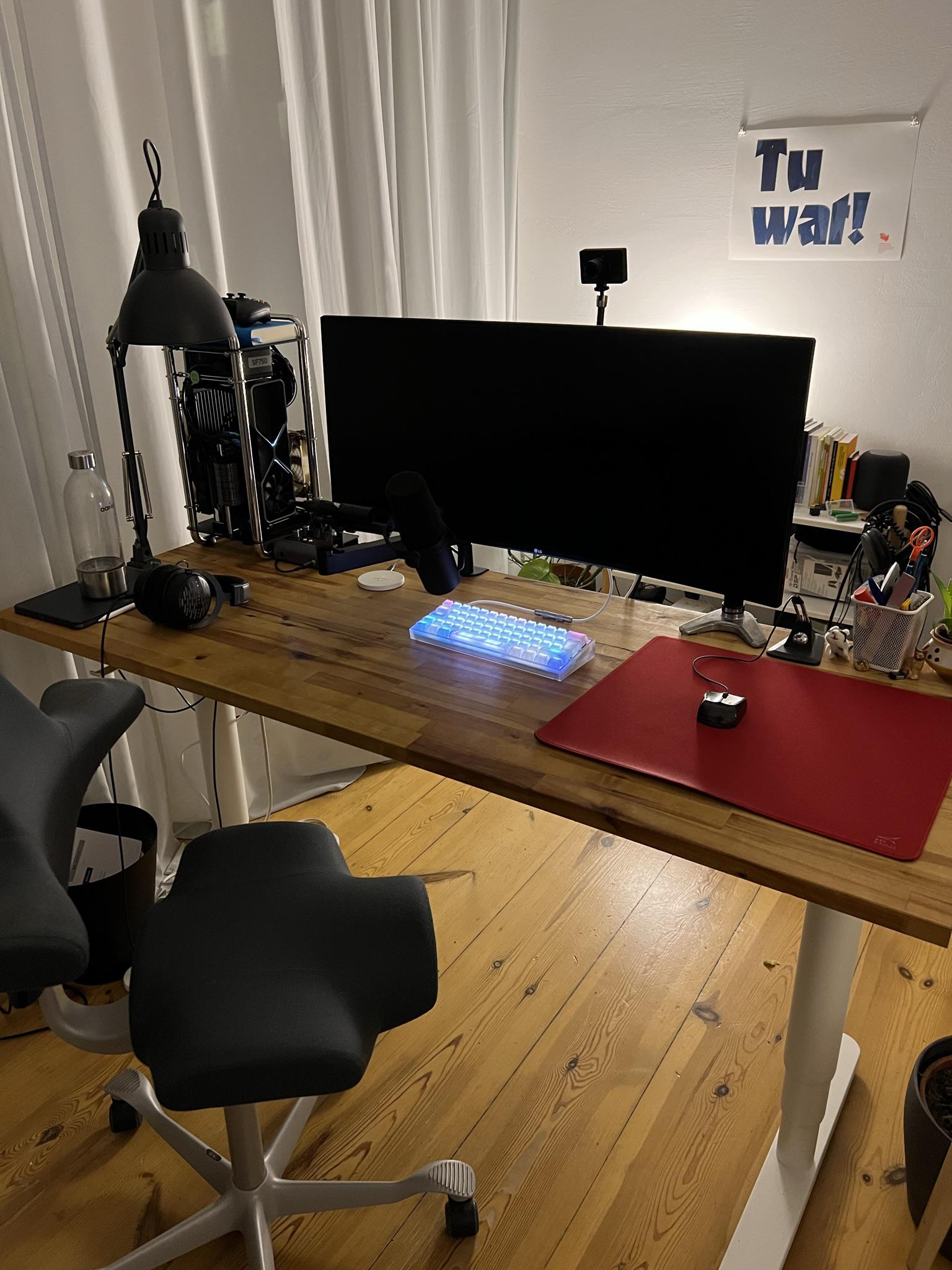 DA6 Ultrawide Gaming Setup (Dark & Light) | Scrolller